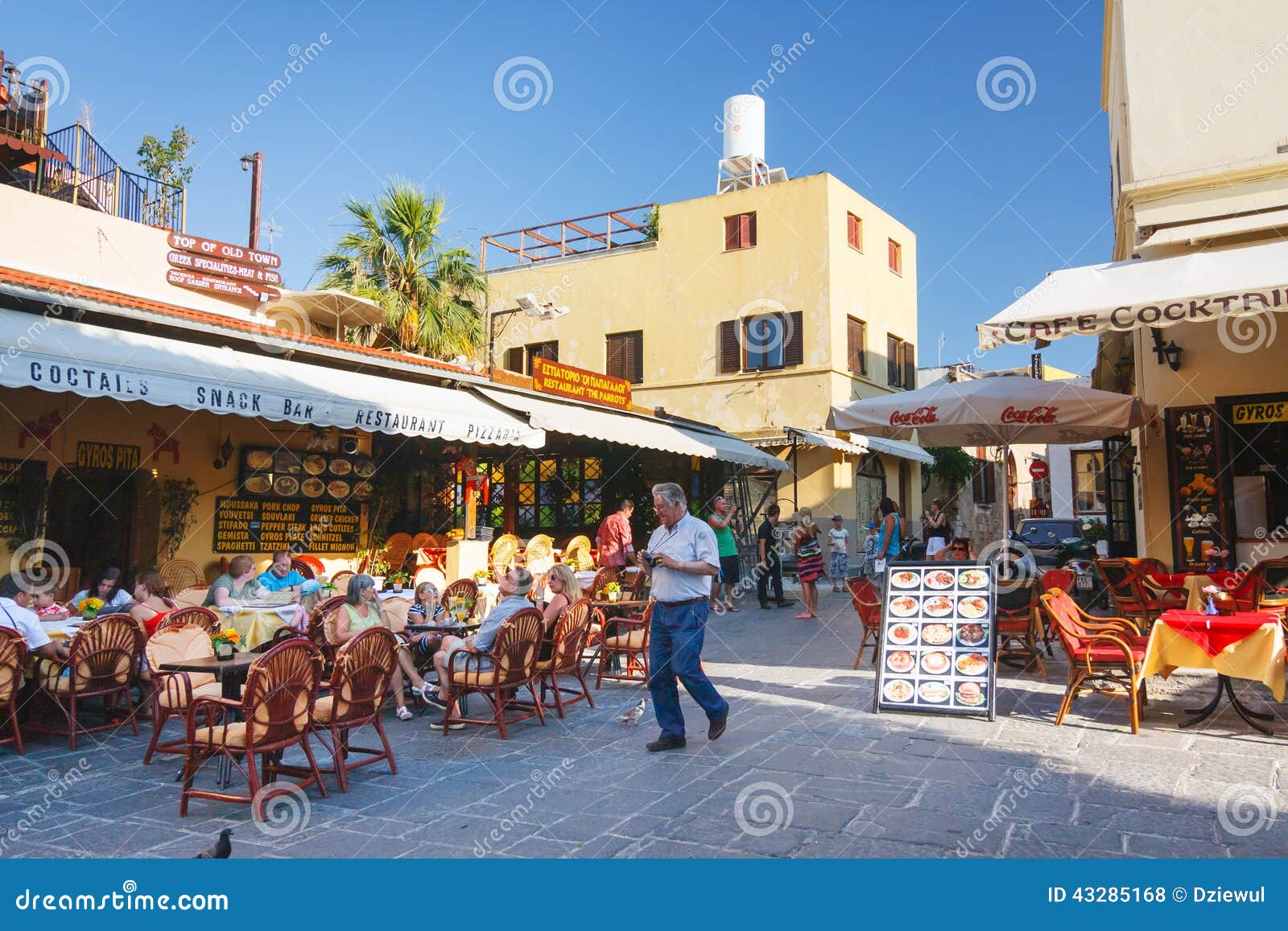 Centro storico di Rodi fotografia stock editoriale. Immagine di corsa ...