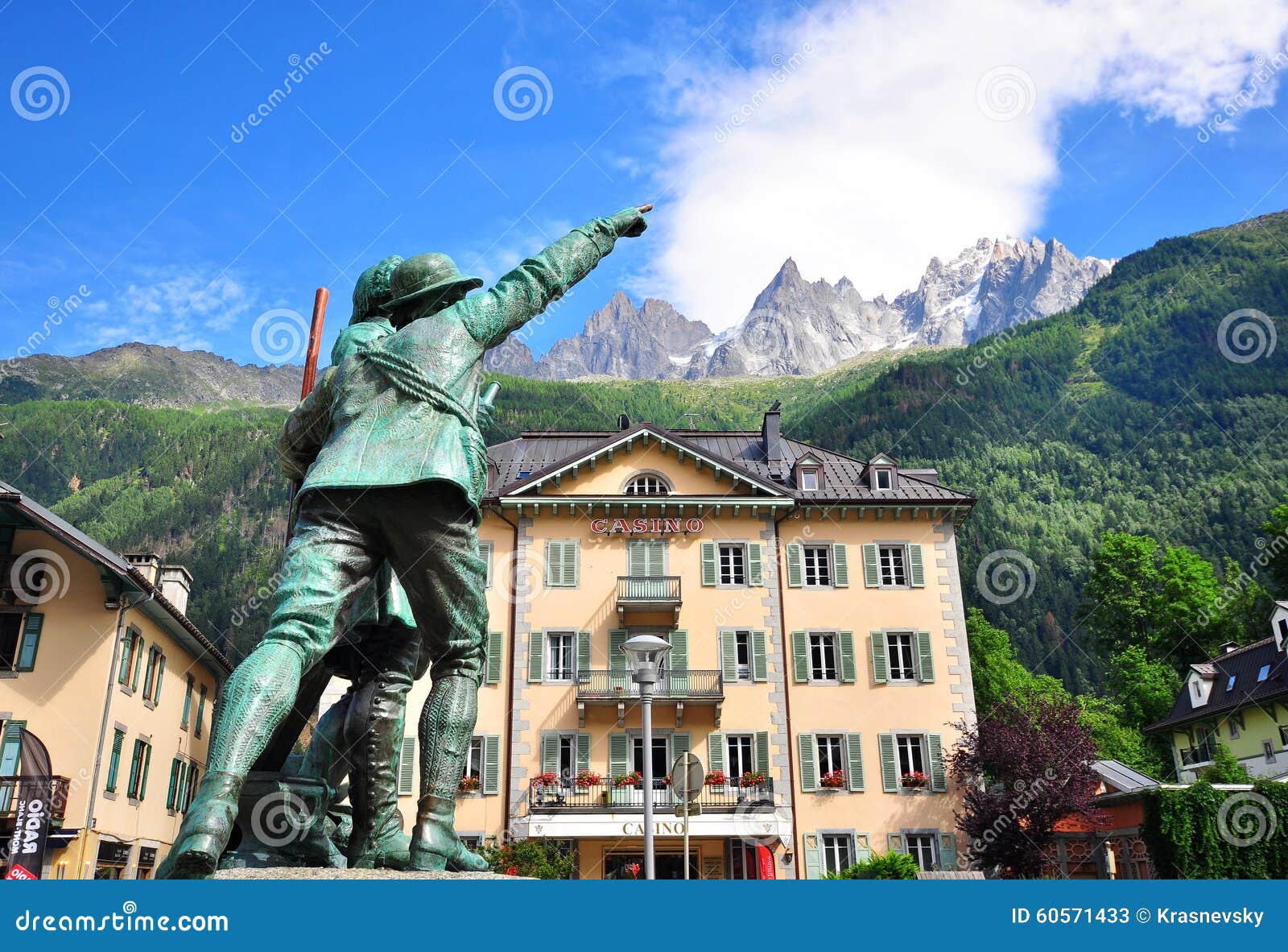 Centro Urbano Di Chamonix-Mont-Blanc, Francia Fotografia Stock ...
