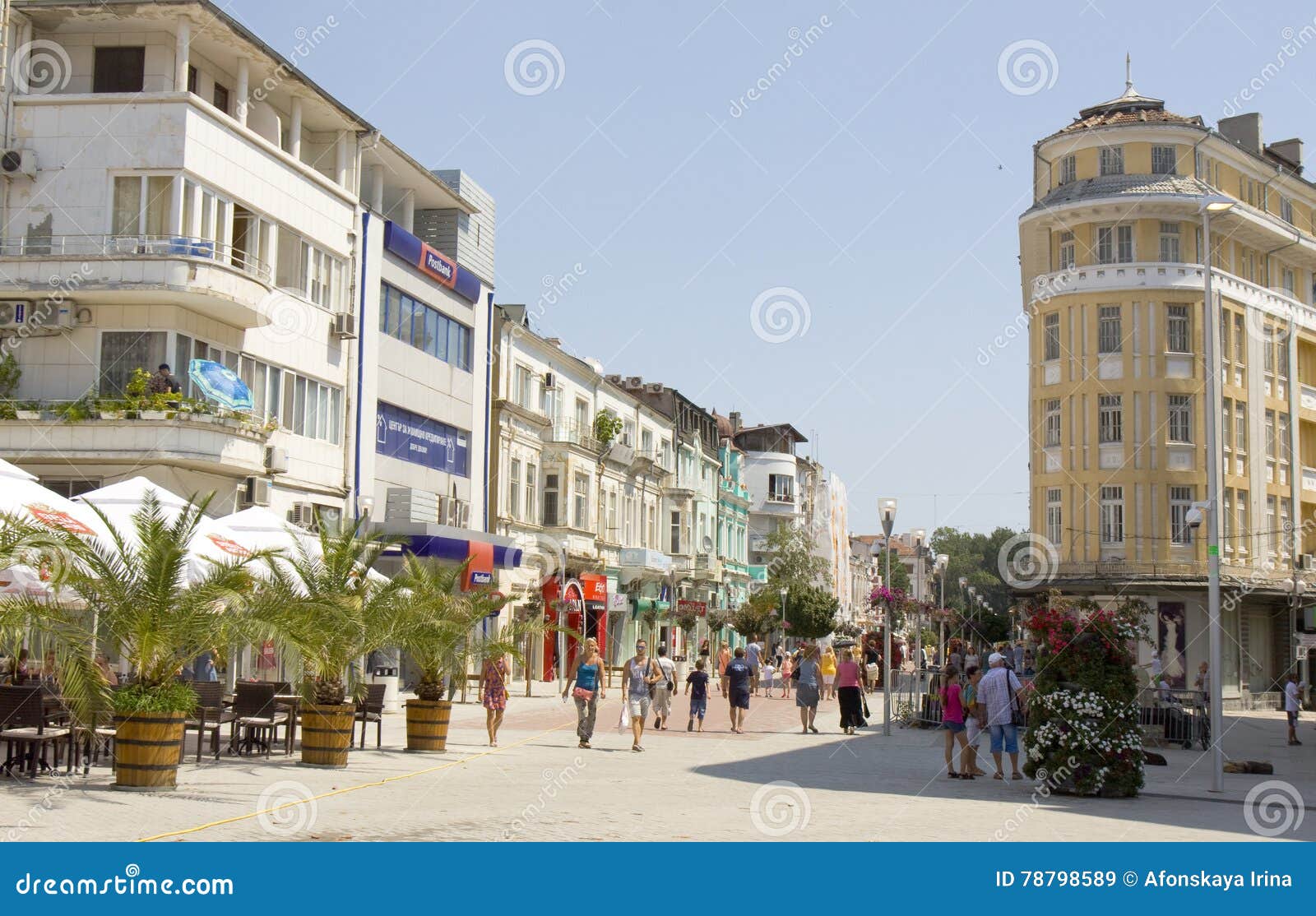 Centrum Van Varna, Bulgarije Redactionele Stock Afbeelding - Image of ...