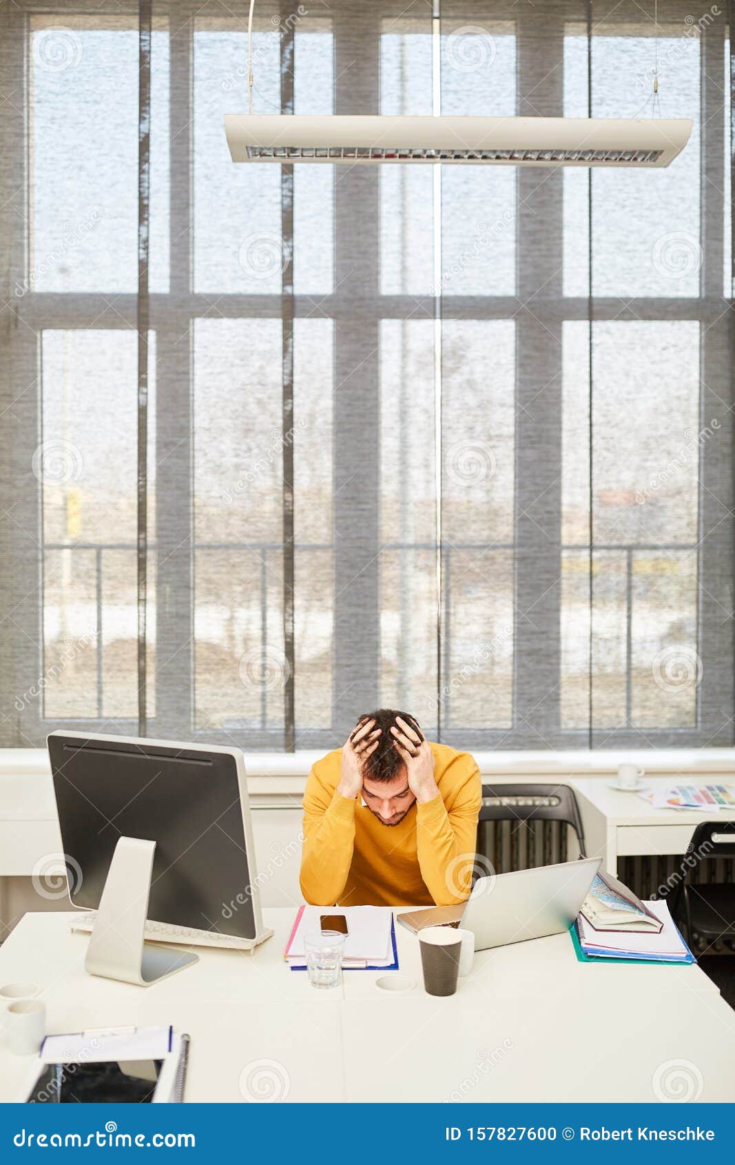 CEO Con Problemas De Negocios O Crisis Foto de archivo - Imagen de ...