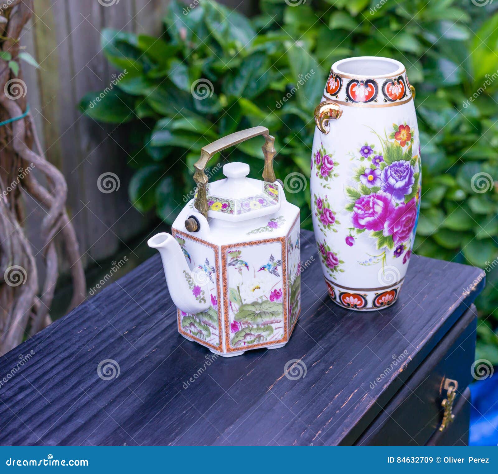 Ceramic Chinaware stock image. Image of craft, object - 84632709