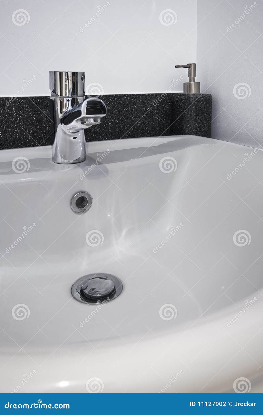 Ceramic hand wash basin stock photo. Image of pattern - 11127902