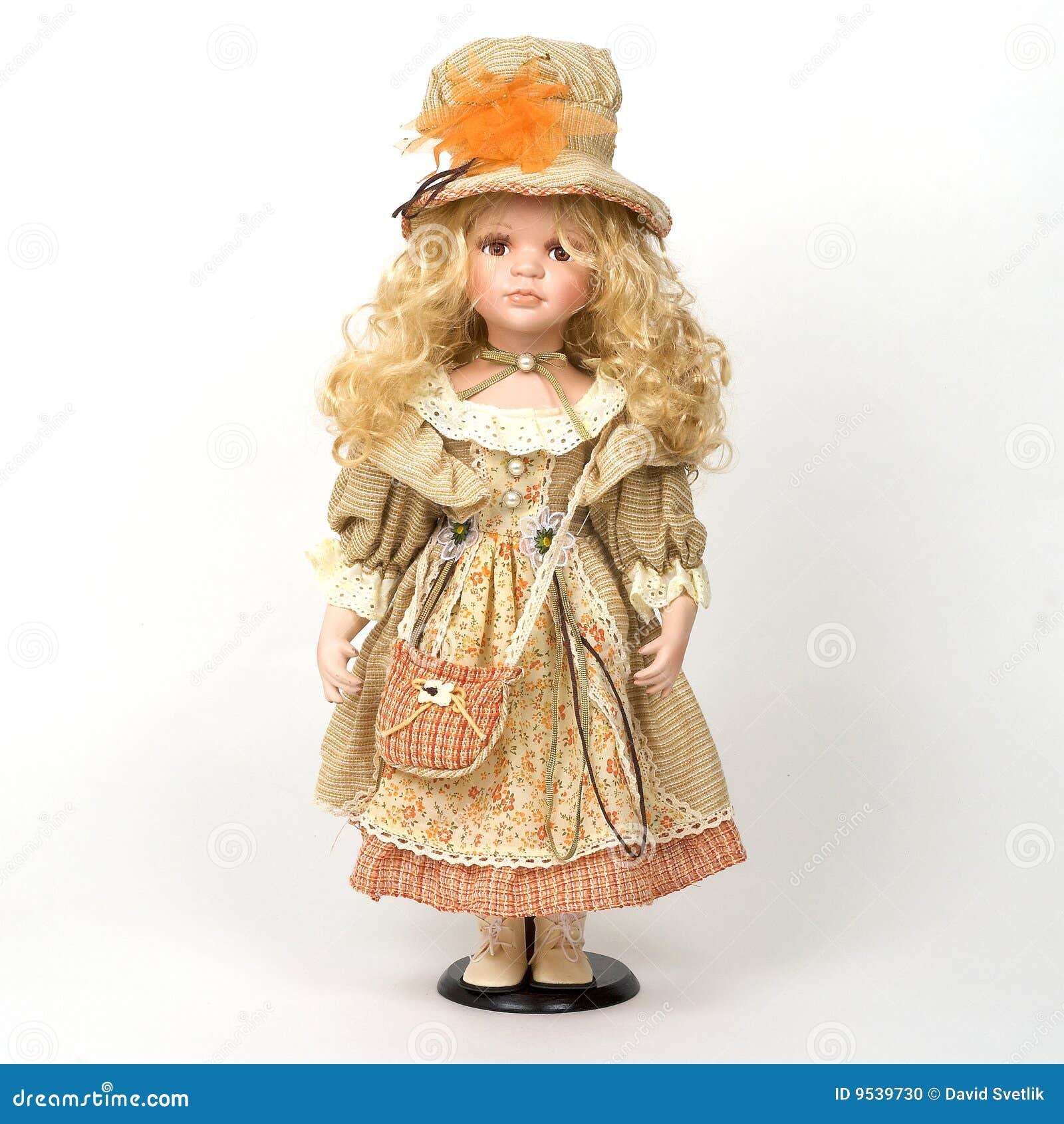 Ceramic Old Dolly Royalty-Free Stock Photo | CartoonDealer.com #9539799