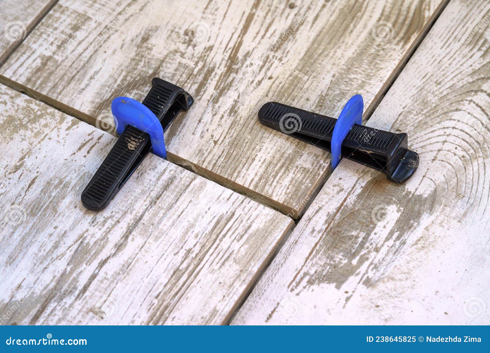 Ceramic Tile Leveling System. Apparatus for Laying Stoneware Tiles ...