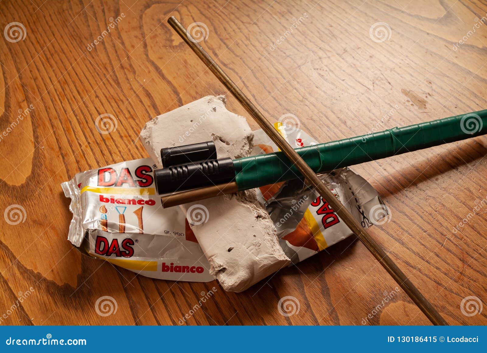 Cerbatana Hecha a Mano De Los Años 80 Imagen editorial - Imagen de ...