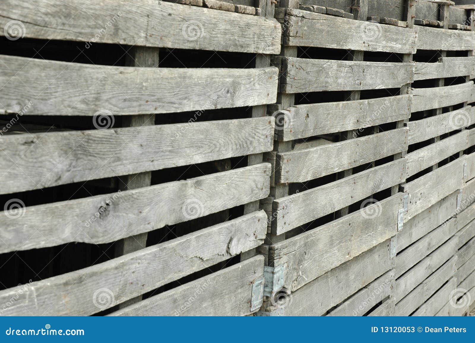 Cercado De Madera Raquítico Imagen de archivo - Imagen de aislamiento ...