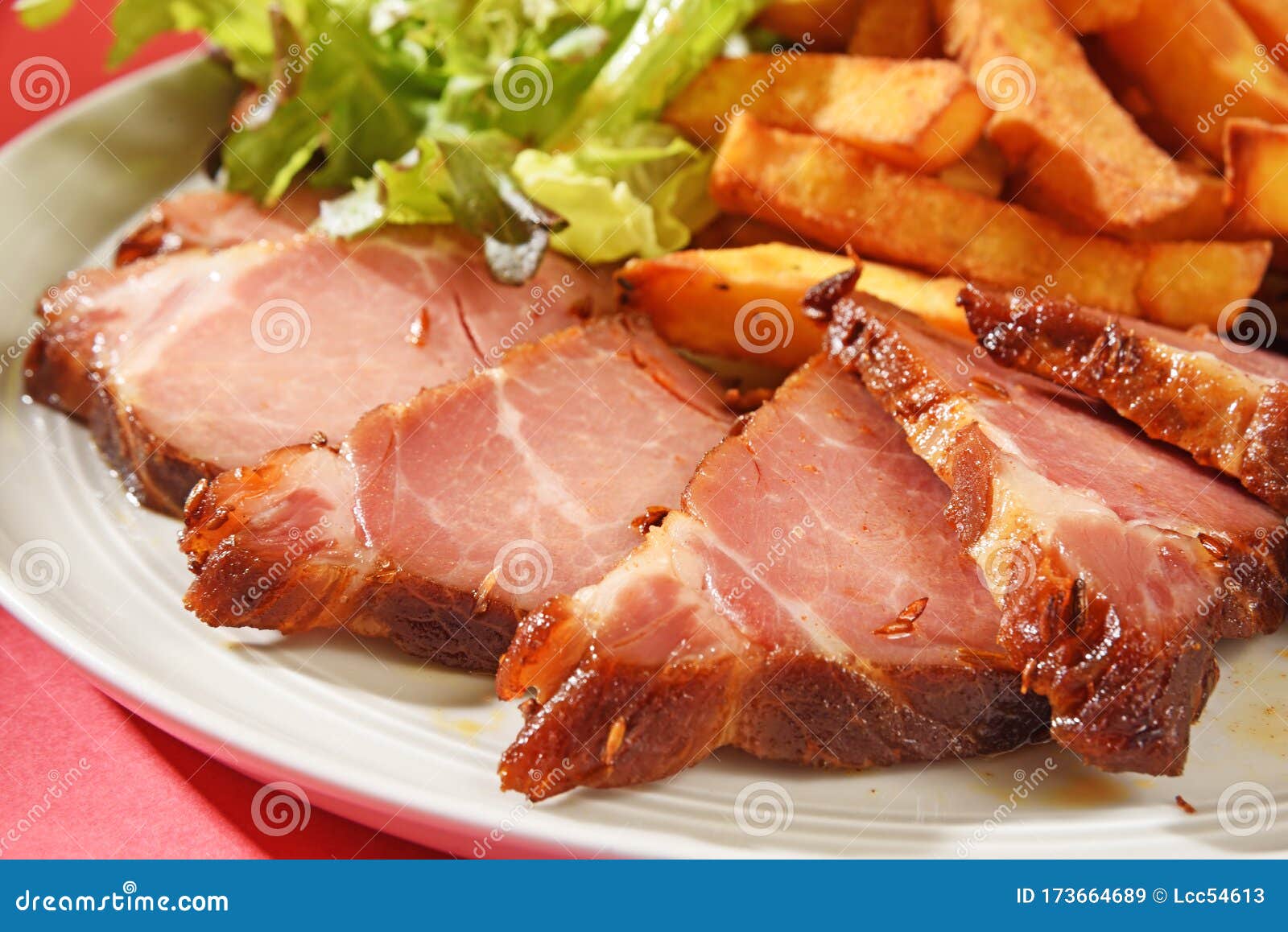 Cerdo asado imagen de archivo. Imagen de carne, placa - 173664689
