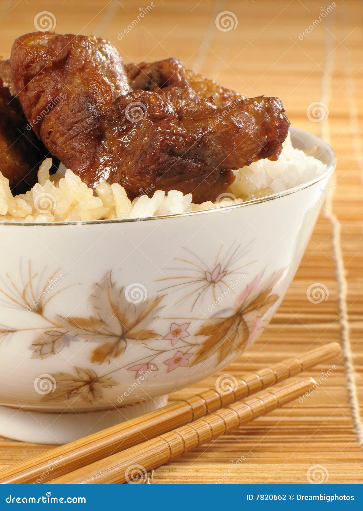 Cerdo chino con arroz foto de archivo. Imagen de salsa - 7820662