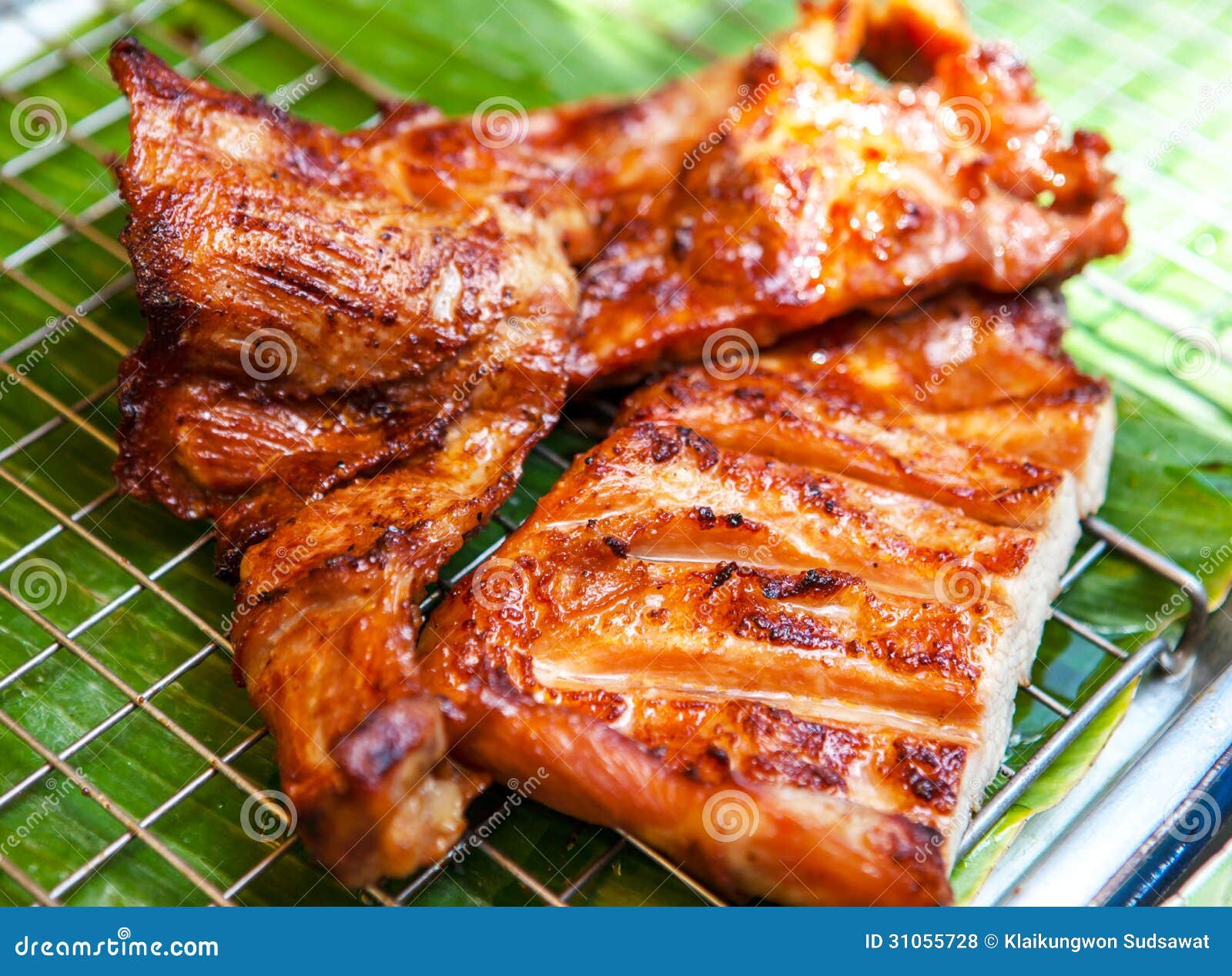 Cerdo De Carne Asada En La Parrilla Fotos de archivo libres de regalías ...