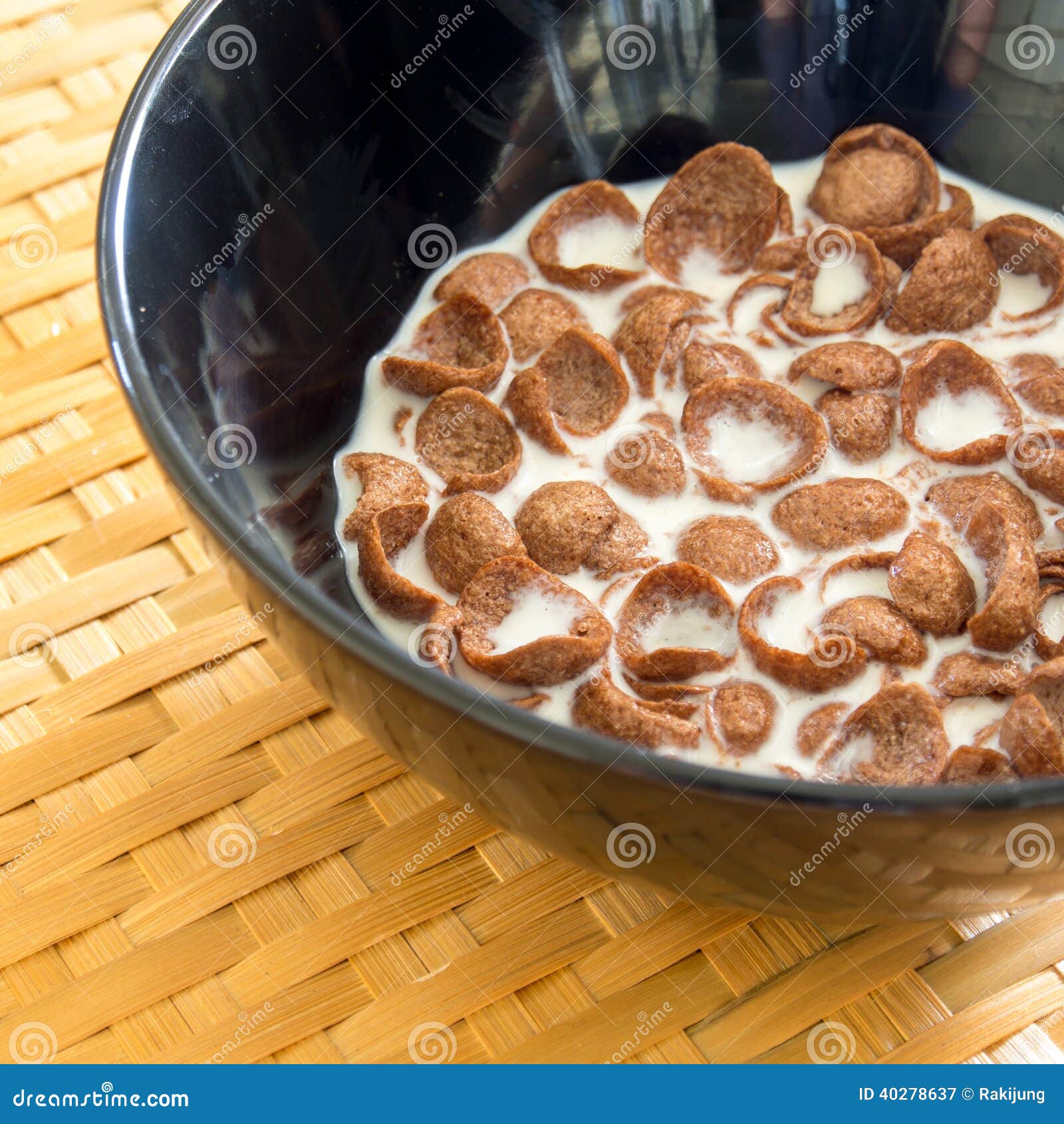 Cereal bowl with milk stock image. Image of cuisine, cereal - 40278637
