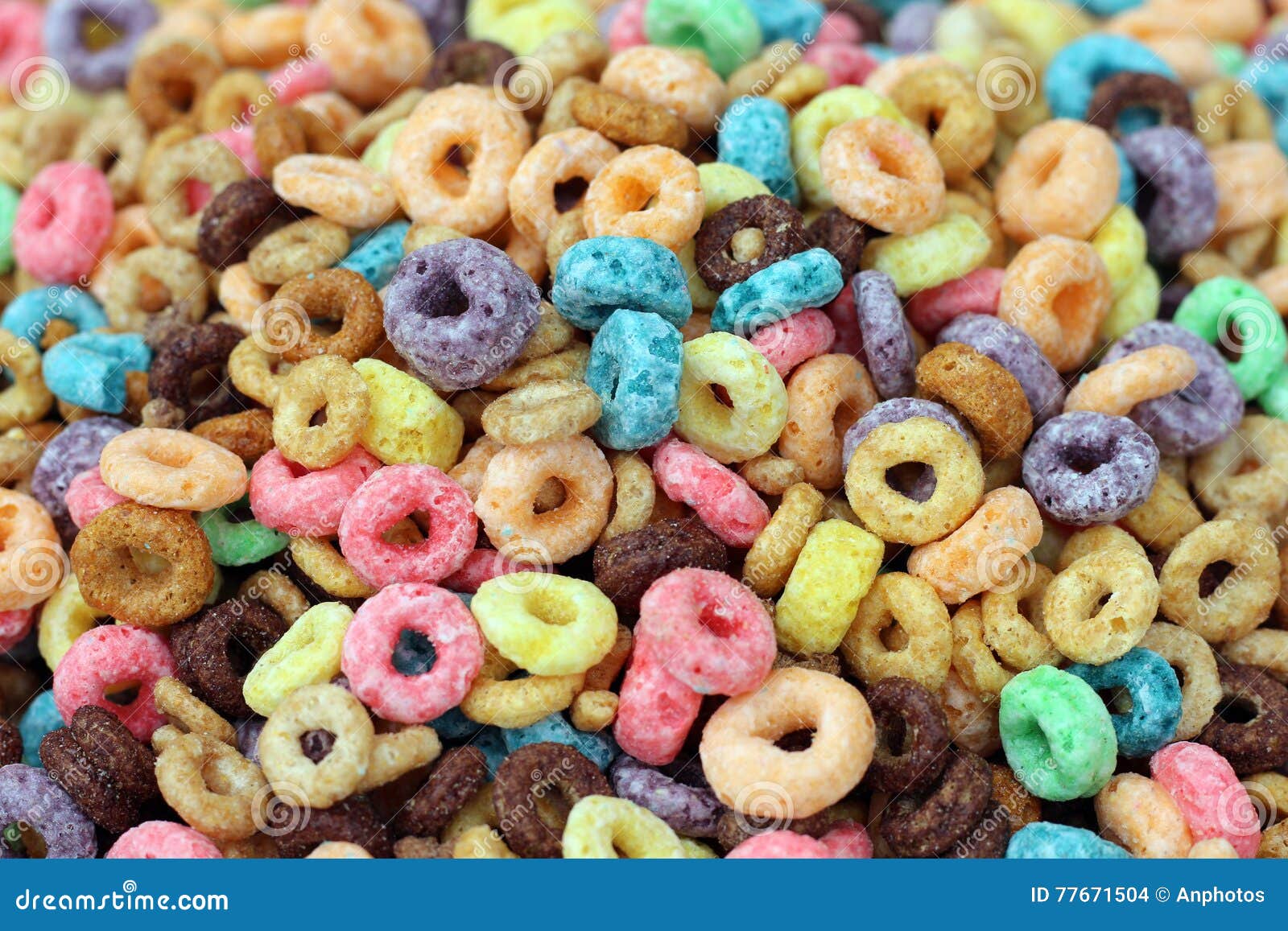 Cereal colorido foto de stock. Imagem de sabor, vermelho - 77671504