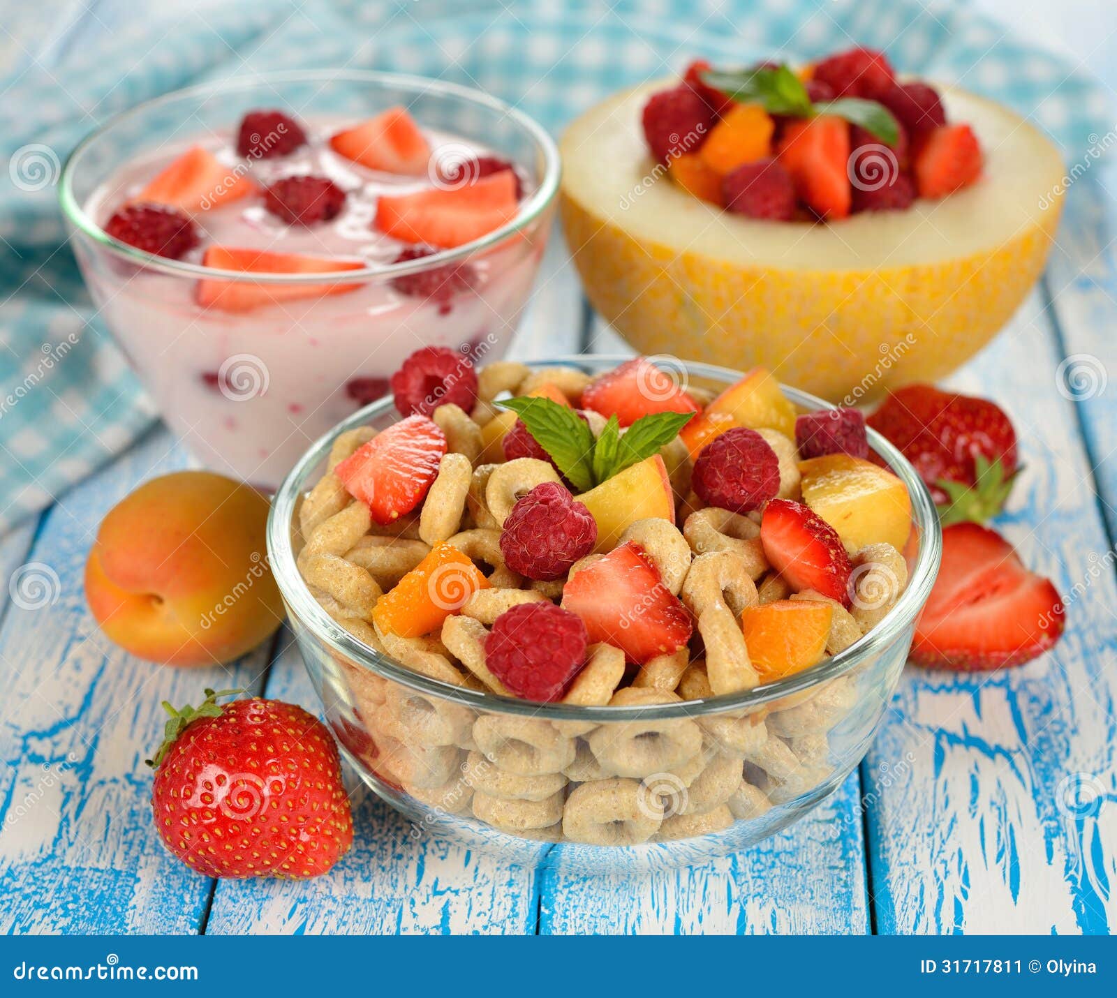 Cereal with fruit stock image. Image of taste, snack - 31717811