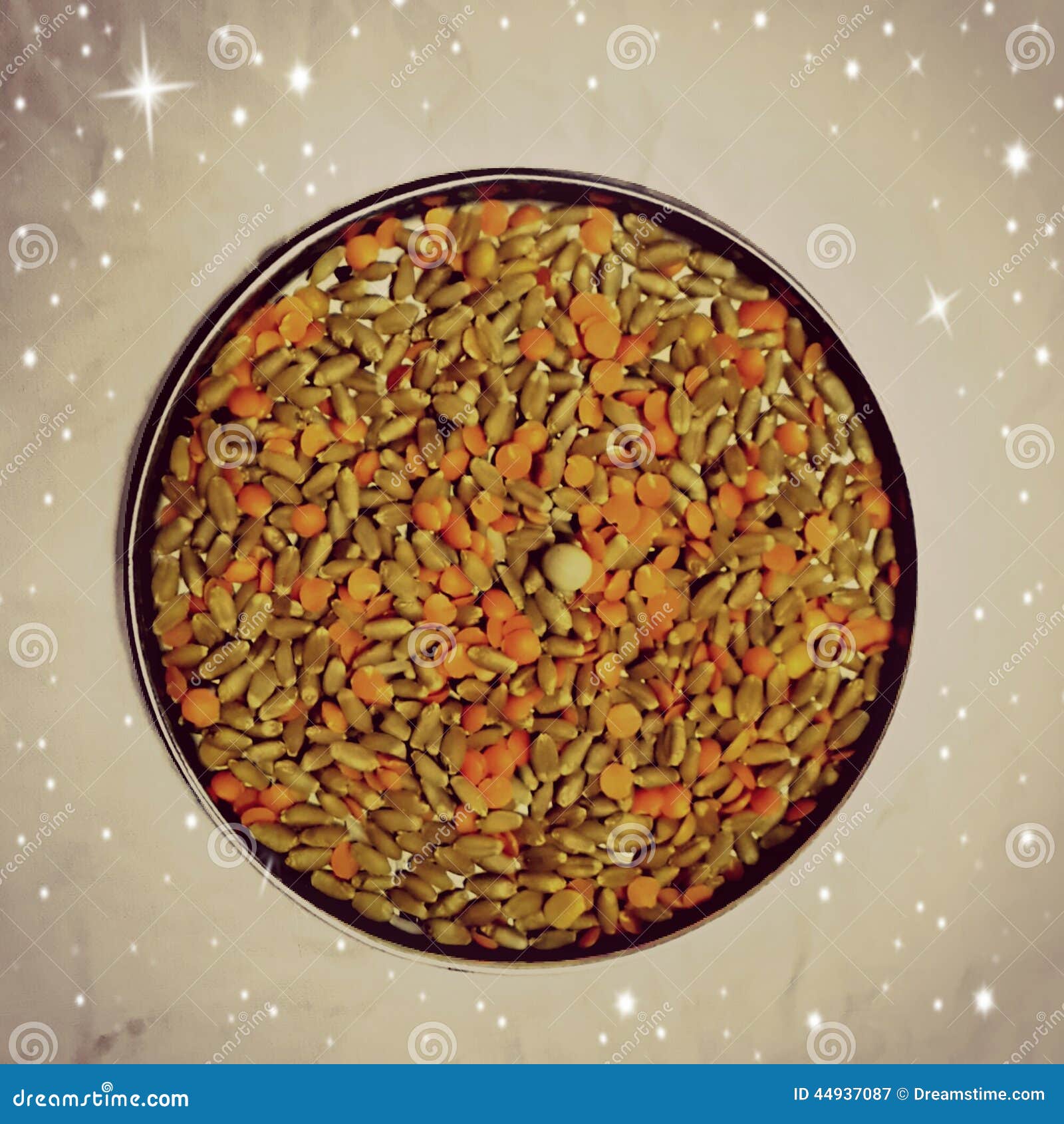 Cereales del color imagen de archivo. Imagen de hermoso - 44937087