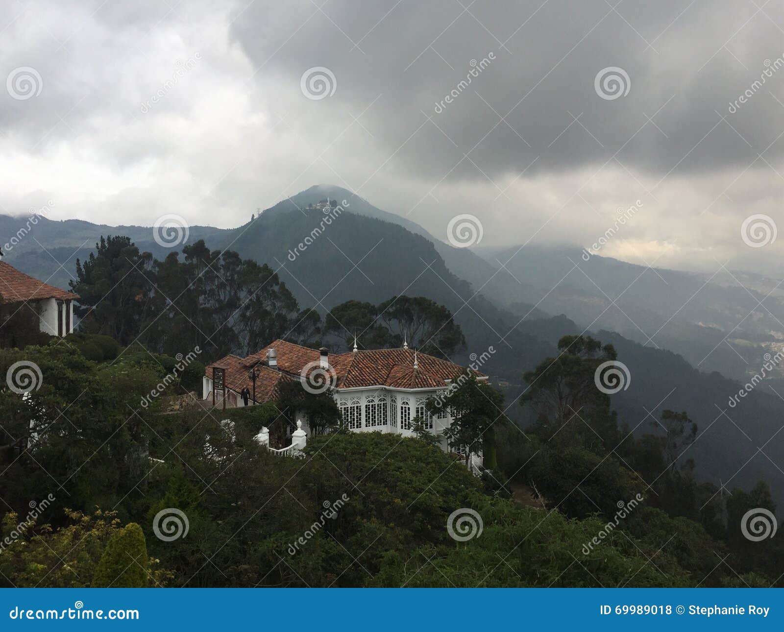 Cerro de Monserrate foto de archivo. Imagen de colombia - 69989018