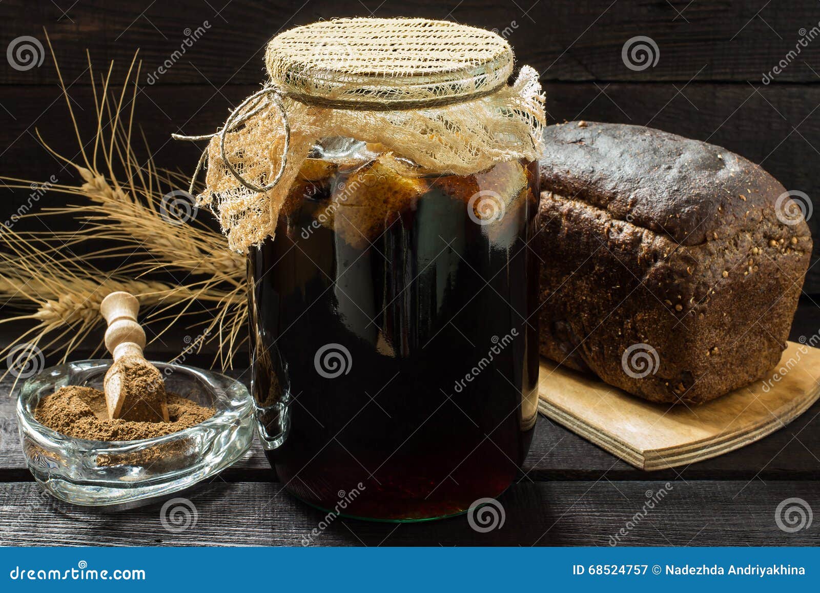 Cerveza De Centeno Rusa Tradicional De La Bebida Imagen de archivo ...