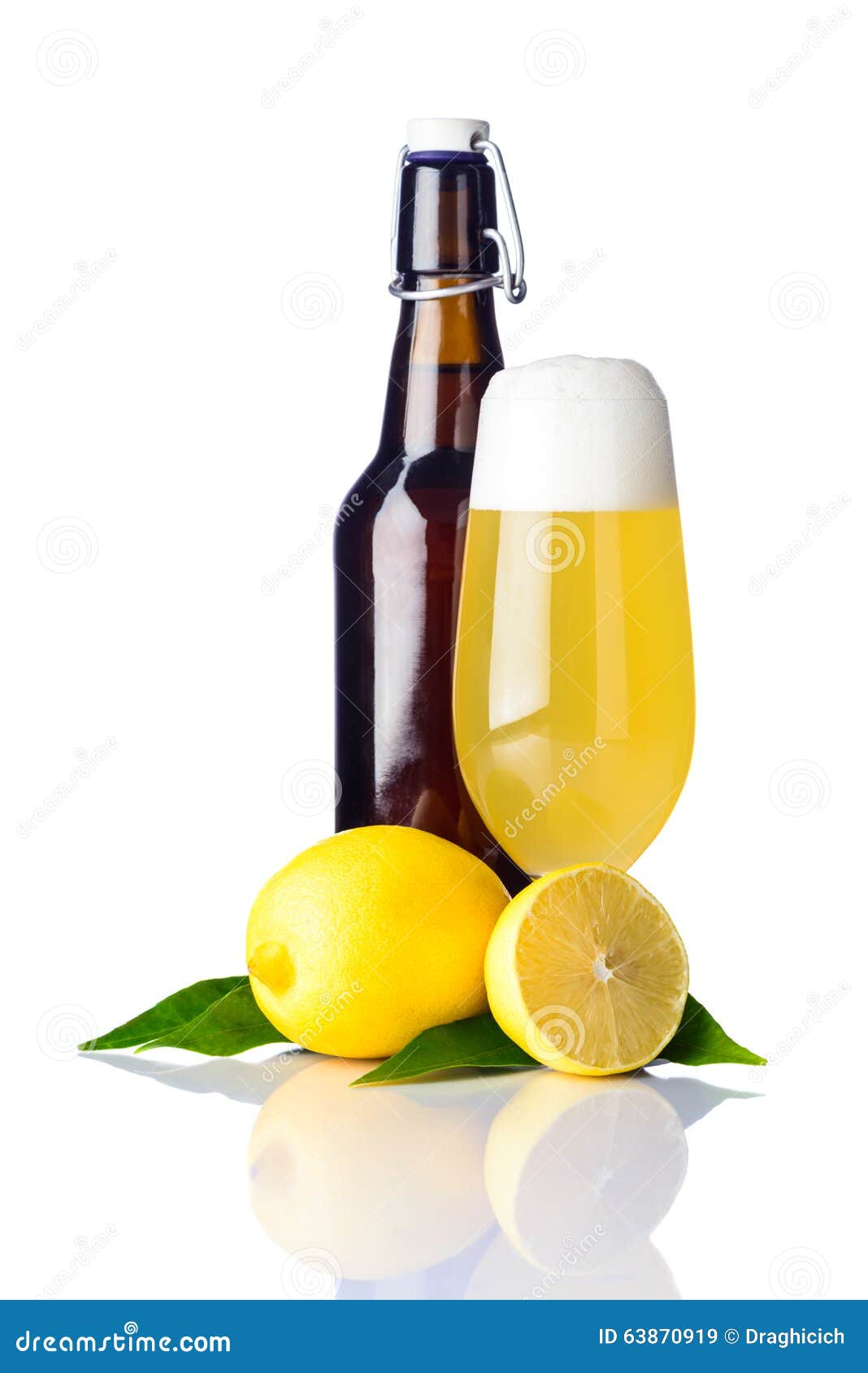 Cerveza De La Cerveza Con Limonada Imagen de archivo - Imagen de espuma ...