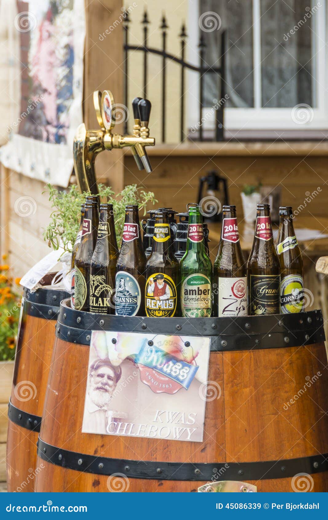 Cerveza polaca imagen de archivo editorial. Imagen de pulimento - 45086339