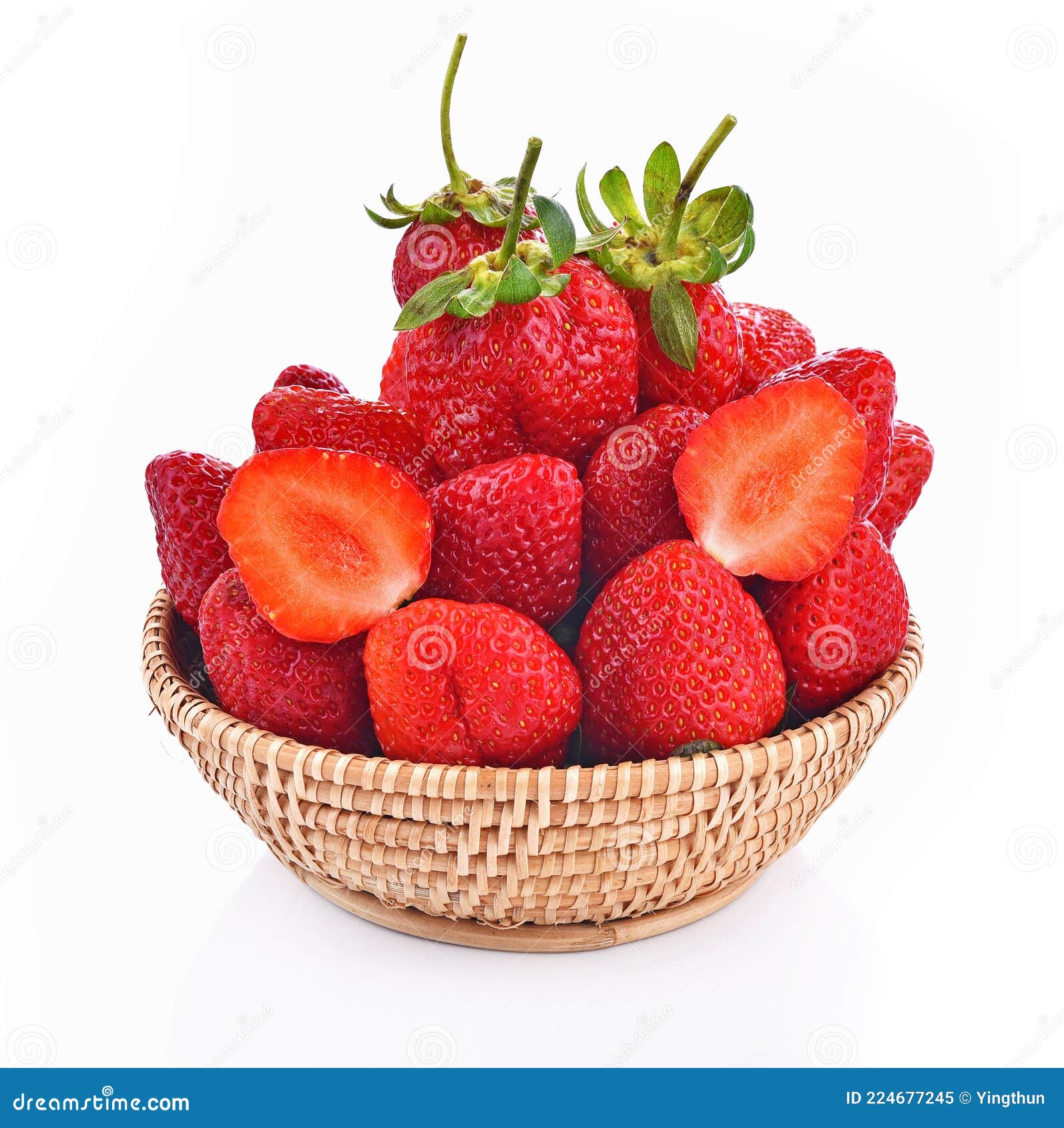 Cesto De Morango Fresco Com Fundo Branco Imagem de Stock - Imagem de ...