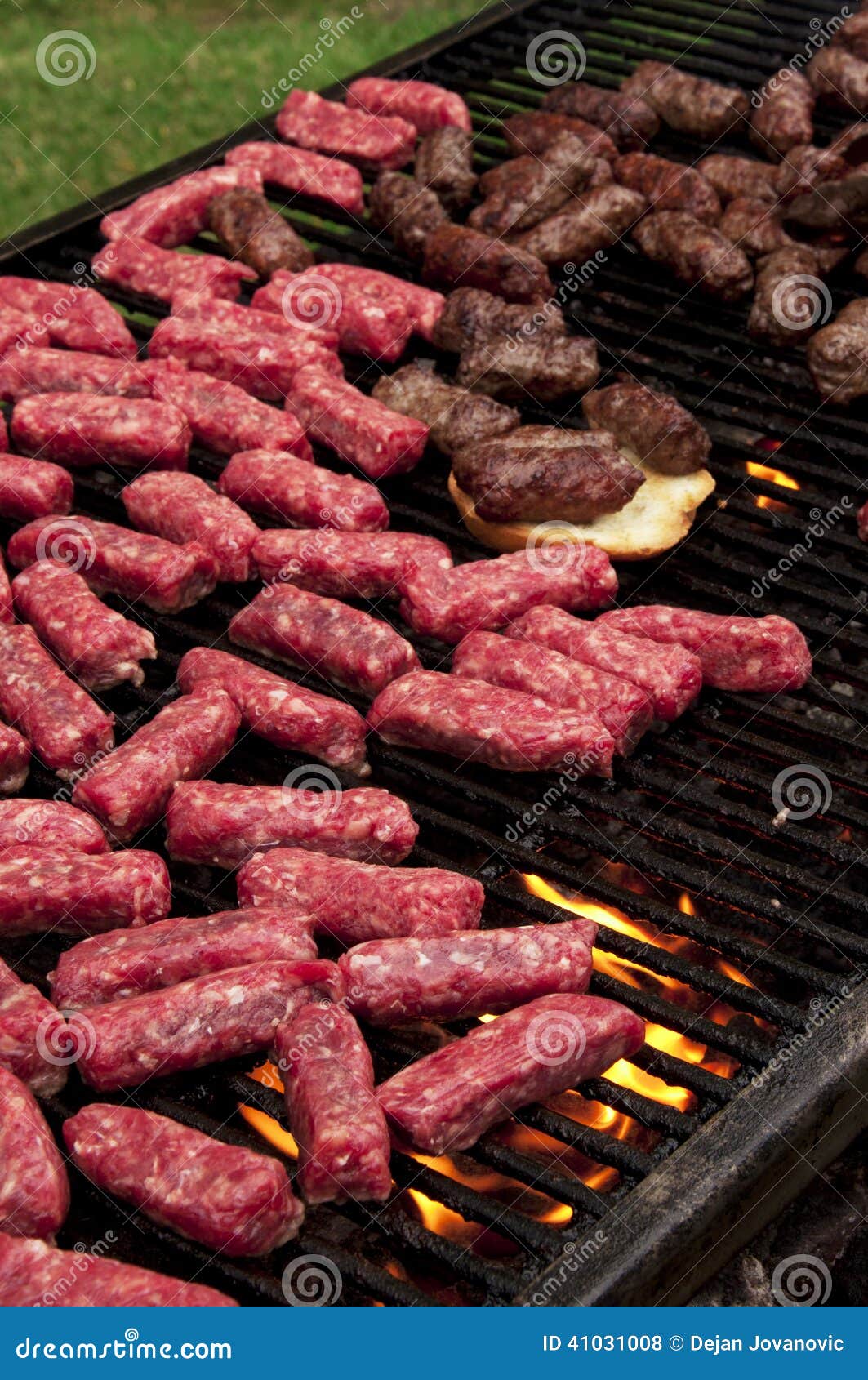 Cevapi de Leskovacki foto de archivo. Imagen de meridional - 41031008