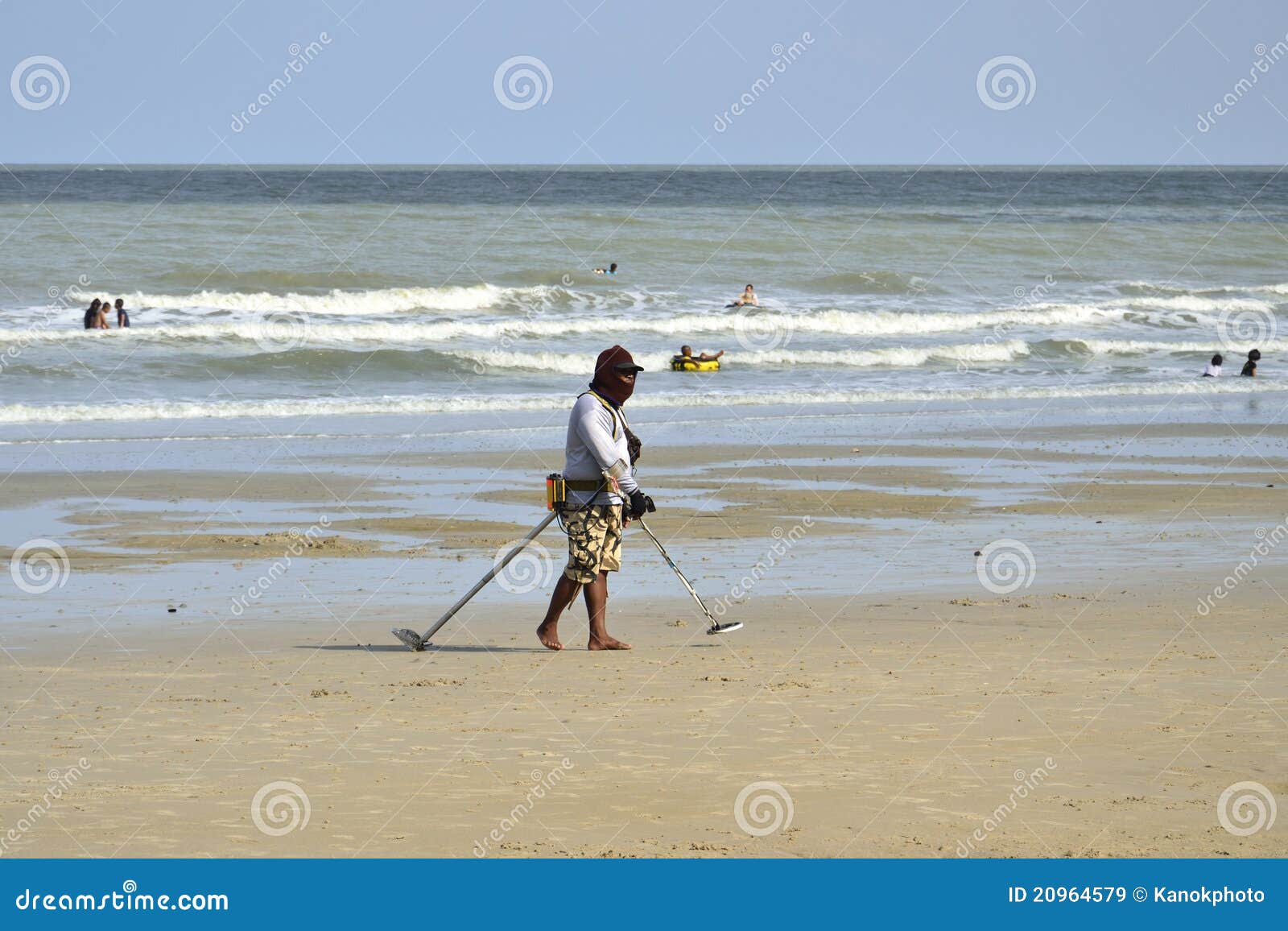 Cha-am beach, Thailand editorial stock image. Image of holiday - 20964579