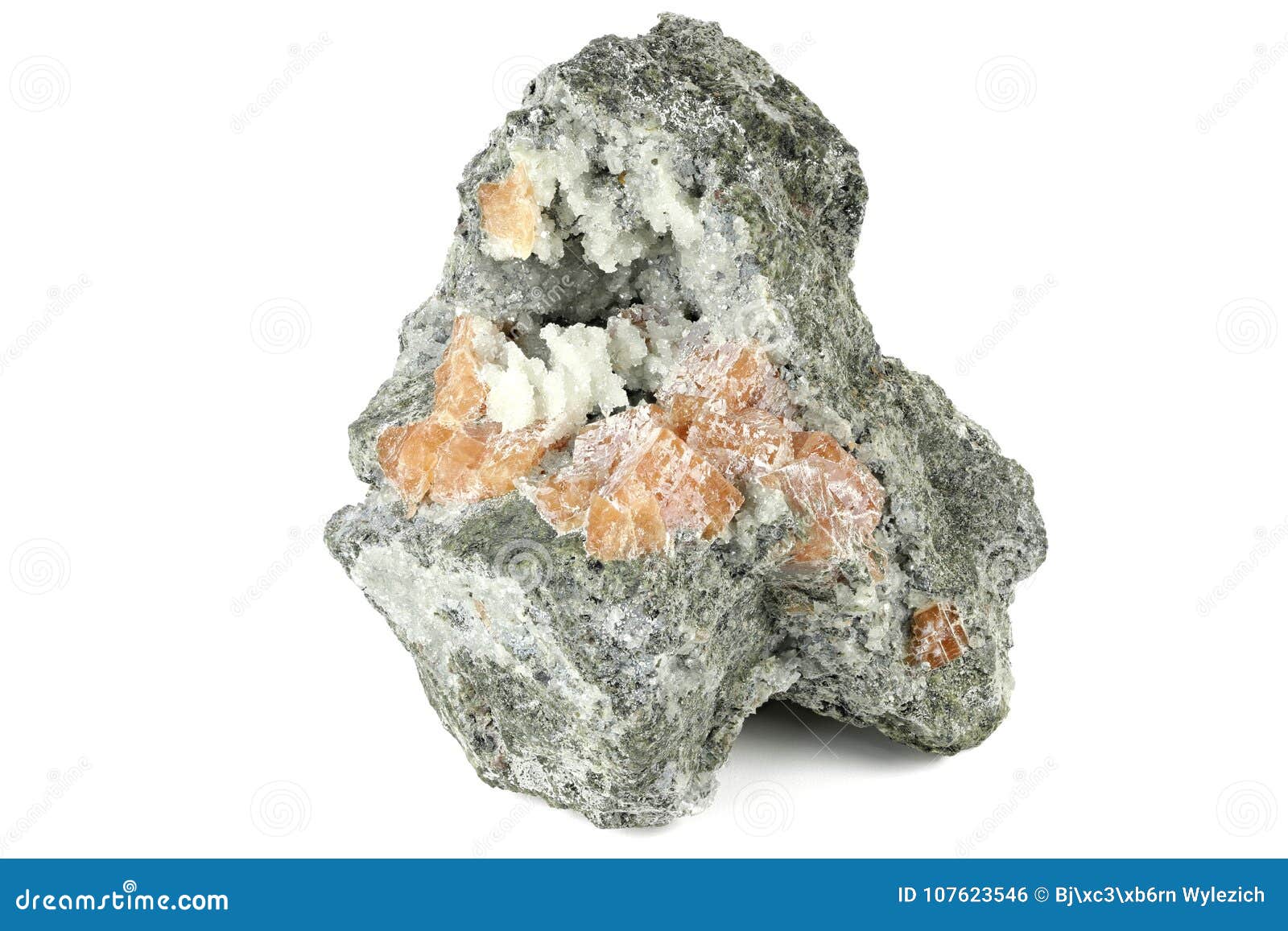 Chabazite fotografia stock. Immagine di sfondo, mineralogia - 107623546