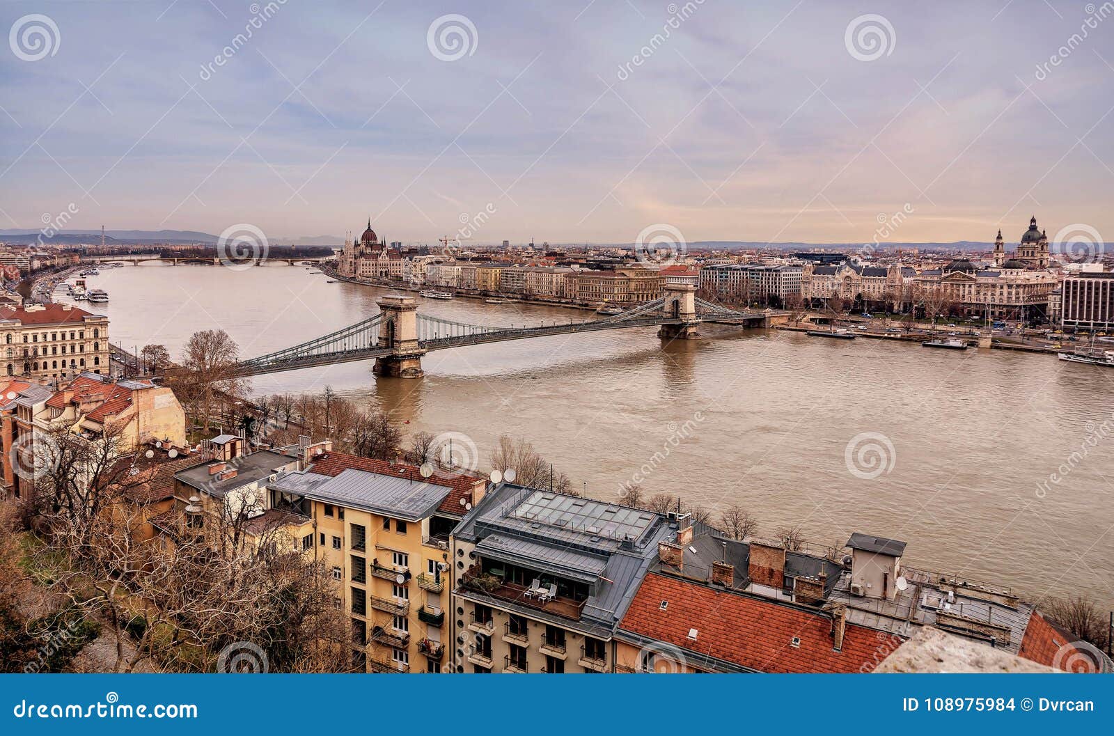 Chain Bridge between Buda and Pest on the River Danube, Hungary Stock ...