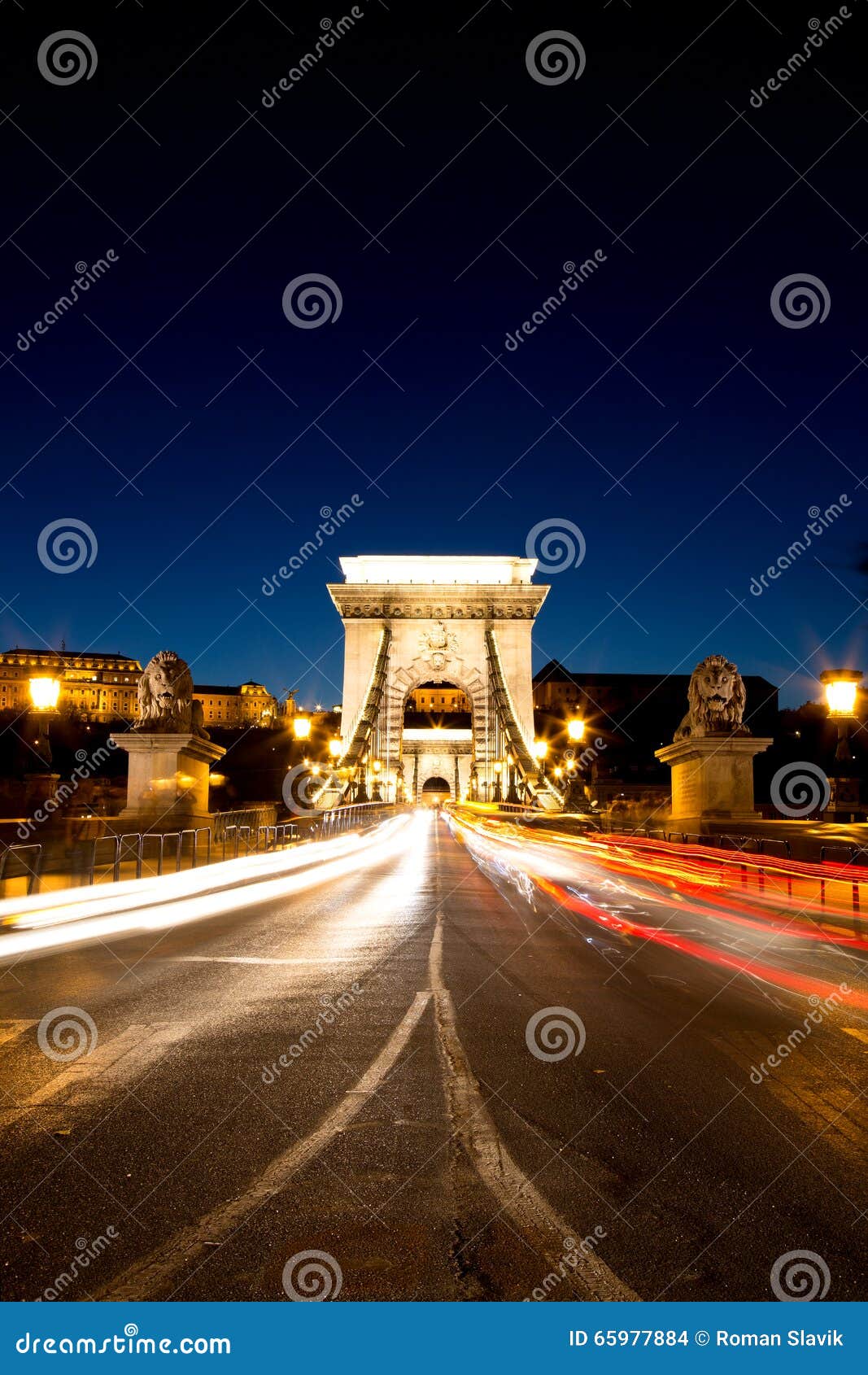 Chain Bridge at Dusk, Budapest Stock Photo - Image of illuminated ...