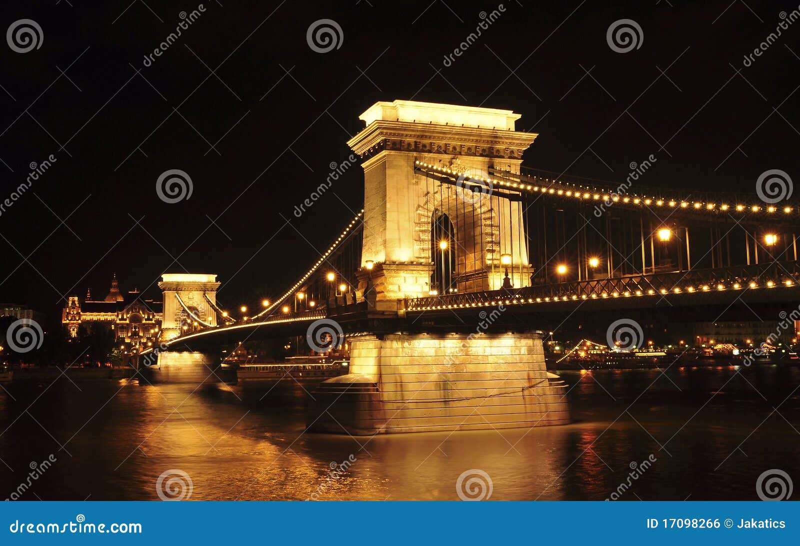 The Chain Bridge at night stock photo. Image of bright - 17098266
