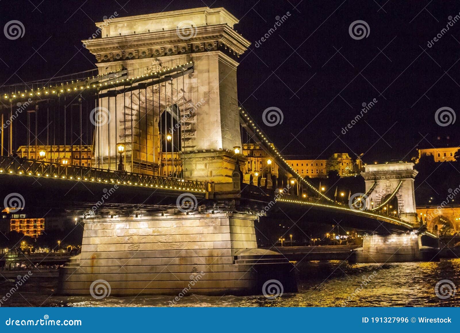 The Chain Bridge at night stock photo. Image of capital - 191327996
