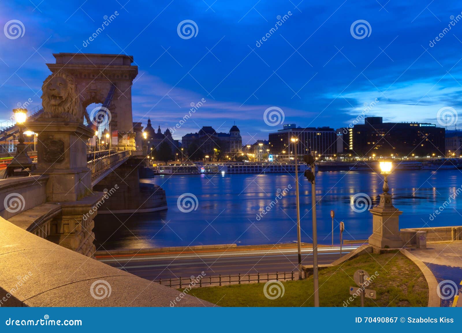 Chain Bridge and Pest Side, Budapest, Hungary Editorial Photography ...