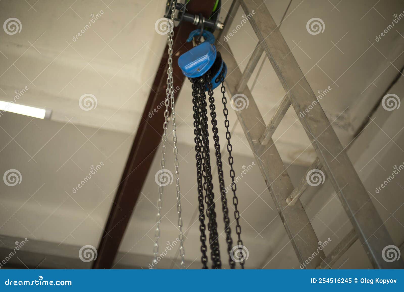 Chain on Ceiling. Chains Hang on Steel Beam Stock Image - Image of ...
