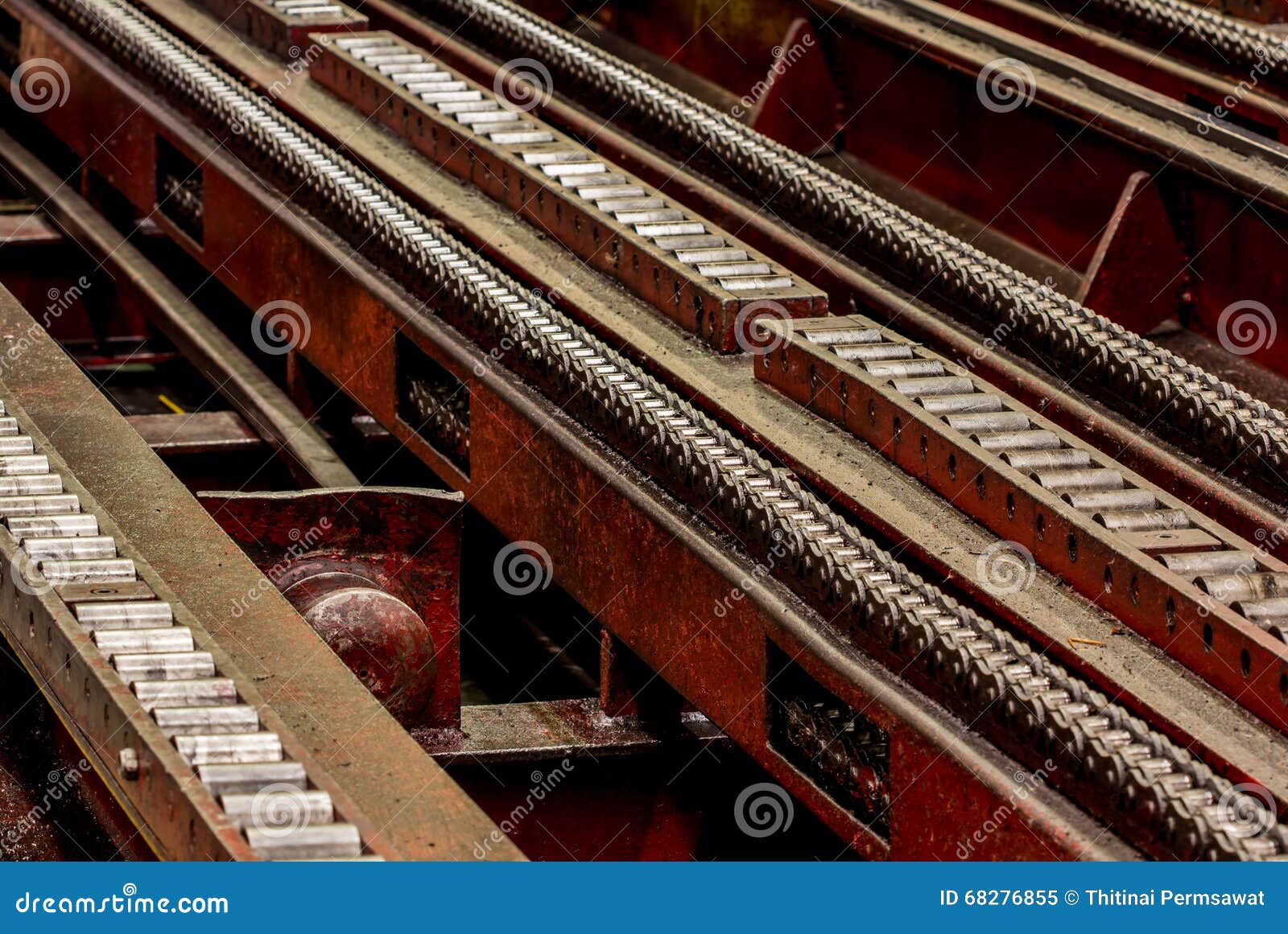 Chain of conveyor stock image. Image of equipment, labor - 68276855