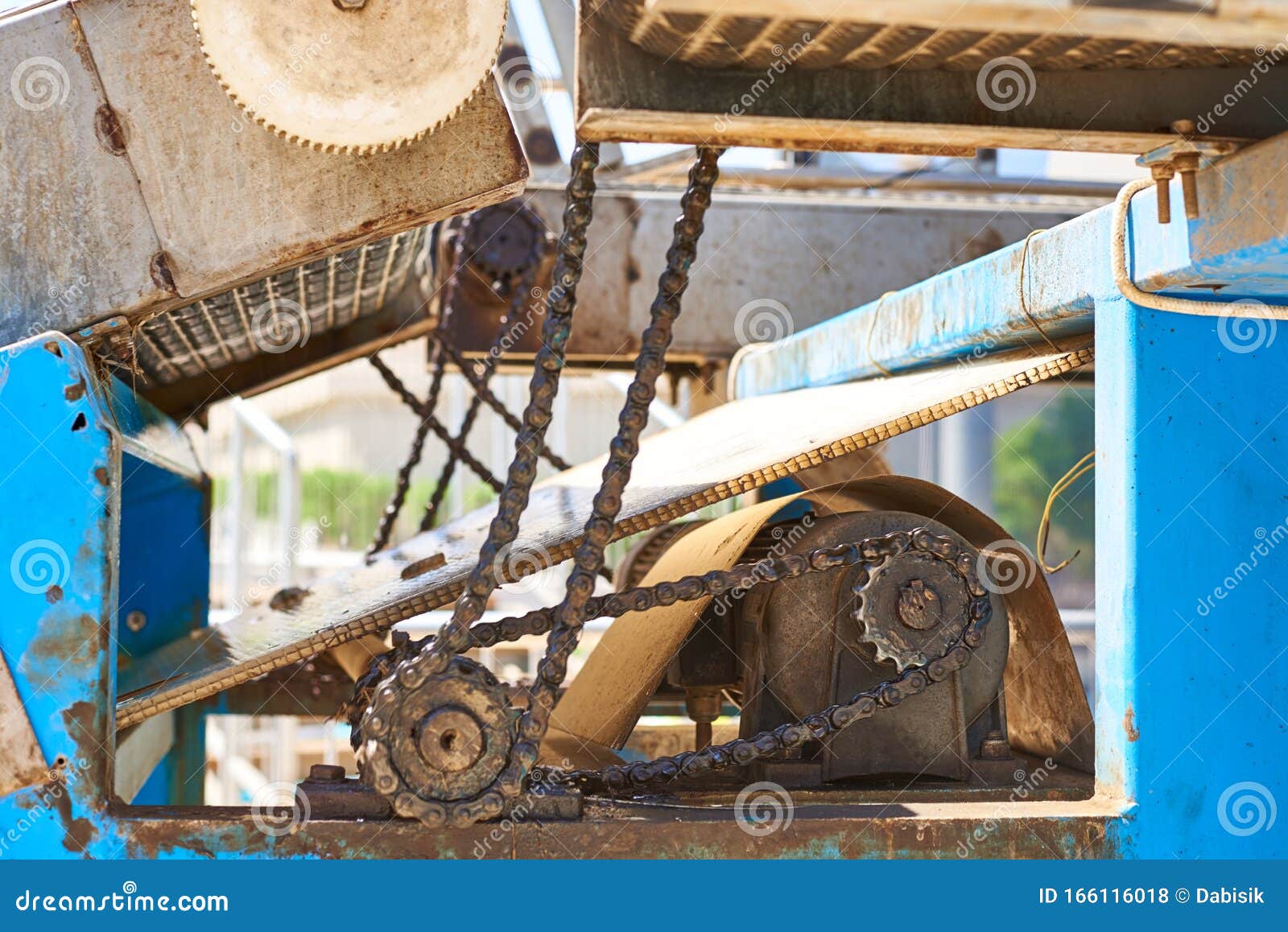 Chain Drive Transmission. Old Rusty Gear with a Gears and Chain Stock ...