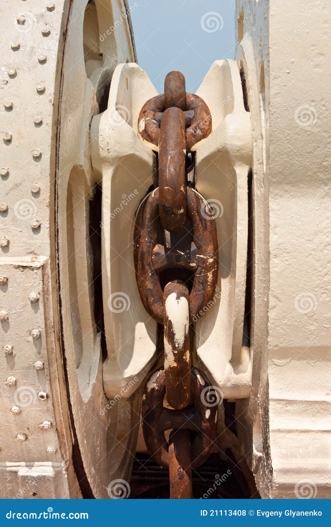 Chain on Gypsy Head stock photo. Image of blue, operations - 21113408