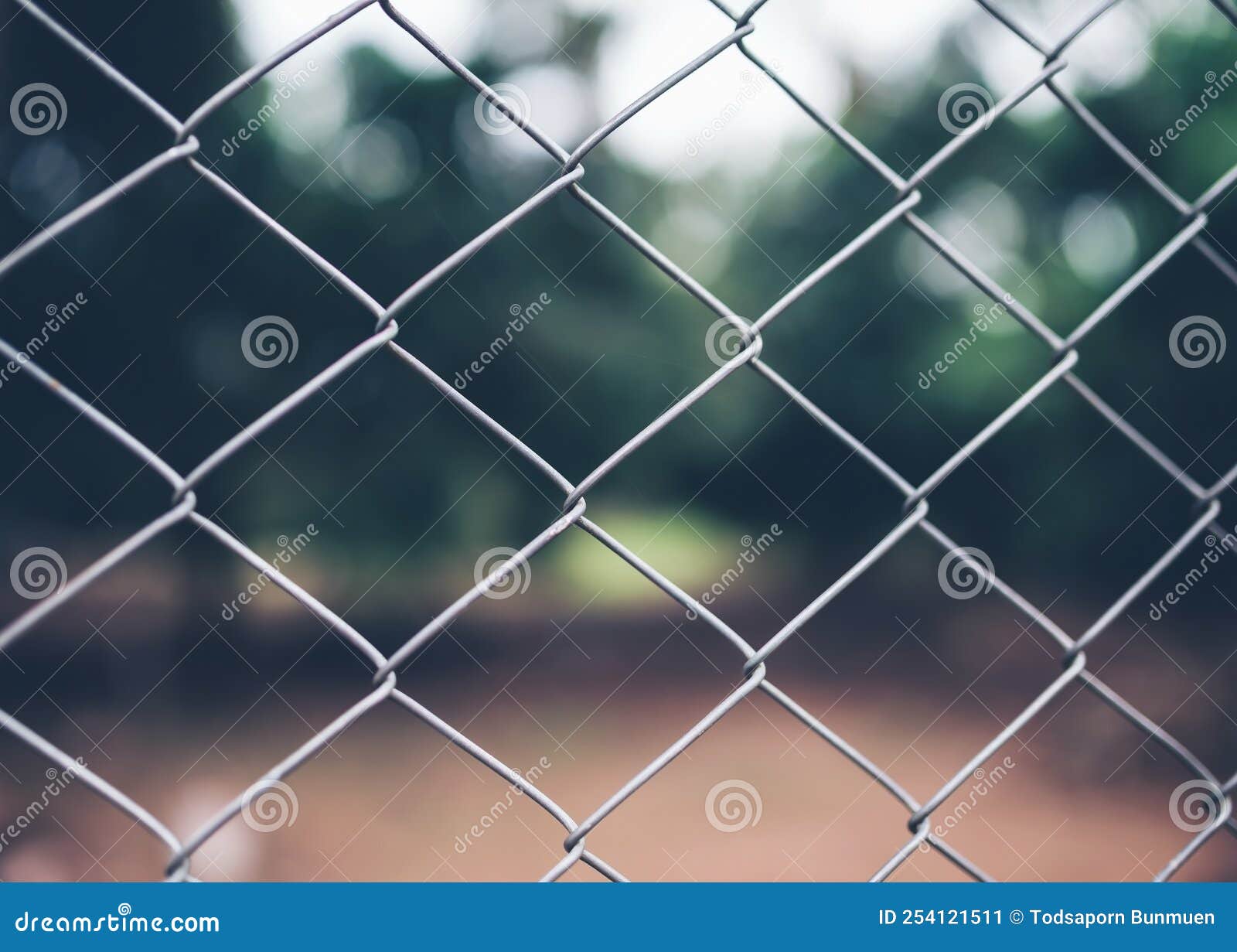 Chain Link Fence with Blurred Background : Demarcation Concept Stock ...