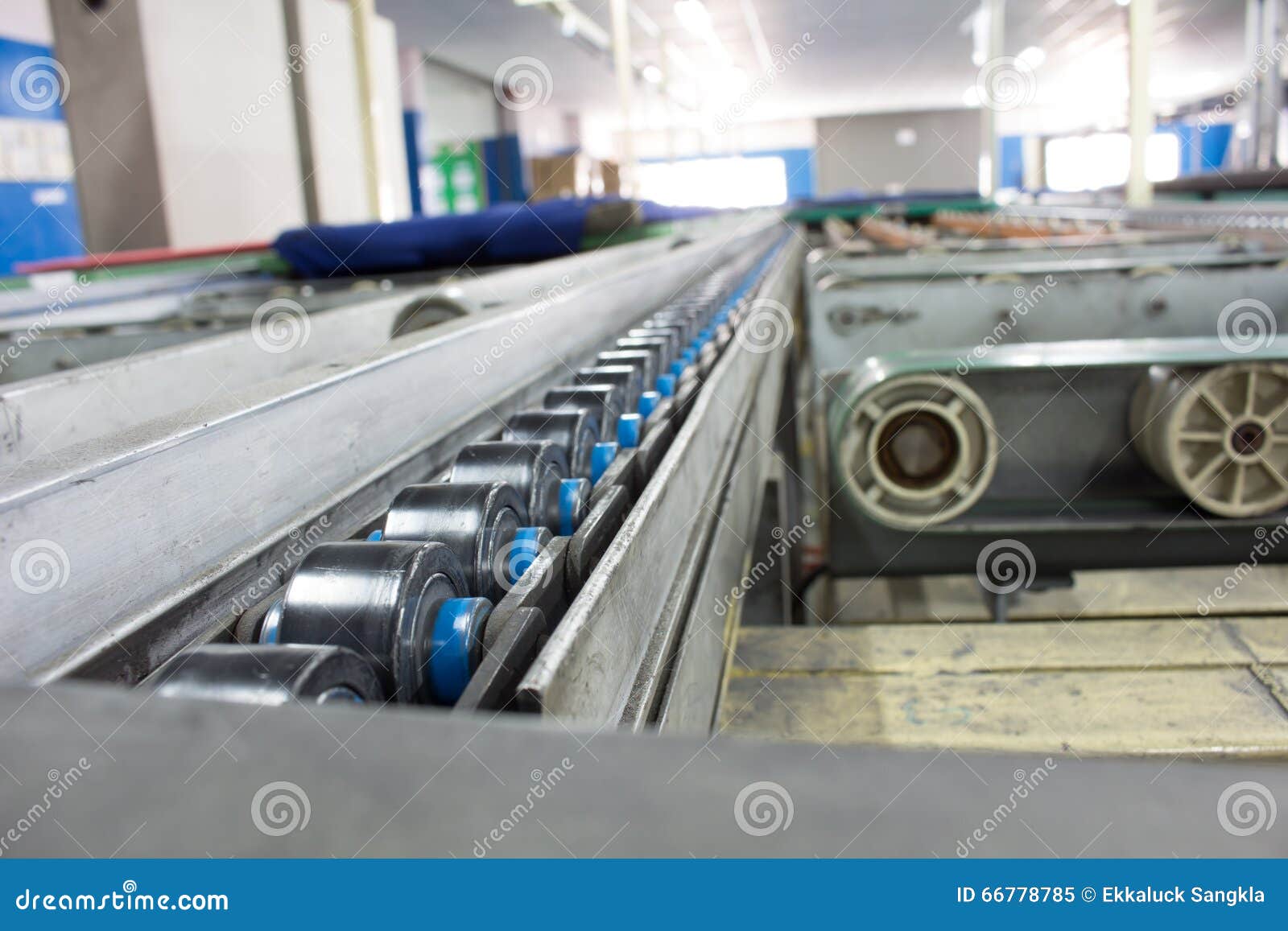 Chain Support for Pallet Conveyor Line Stock Image - Image of iron ...