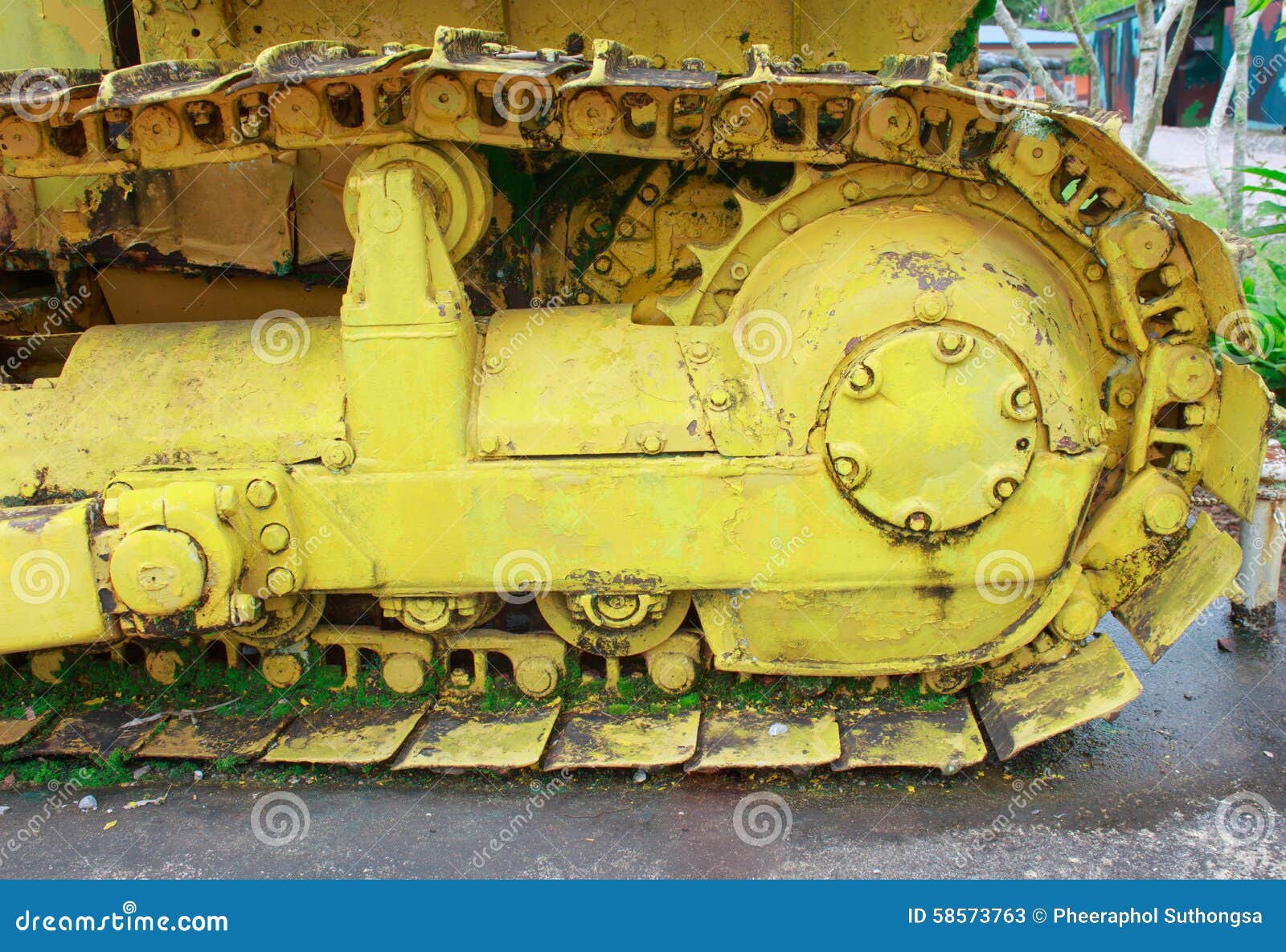 Chain tracks stock image. Image of diesel, power, construction - 58573763