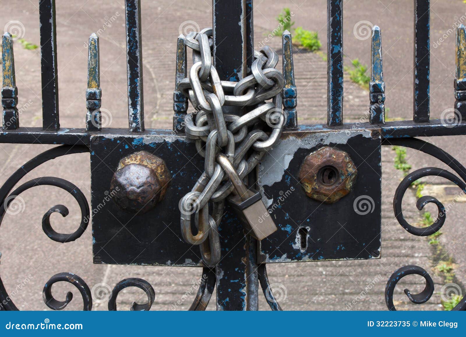 Chained up gate stock image. Image of ideas, keyhole - 32223735