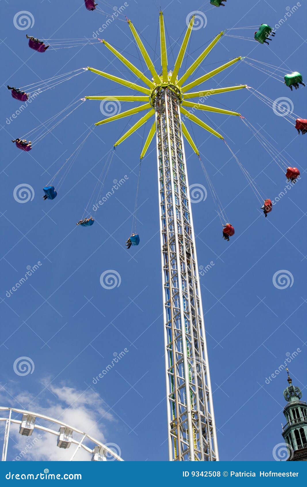Chairoplane gigante fotografia stock. Immagine di parco - 9342508