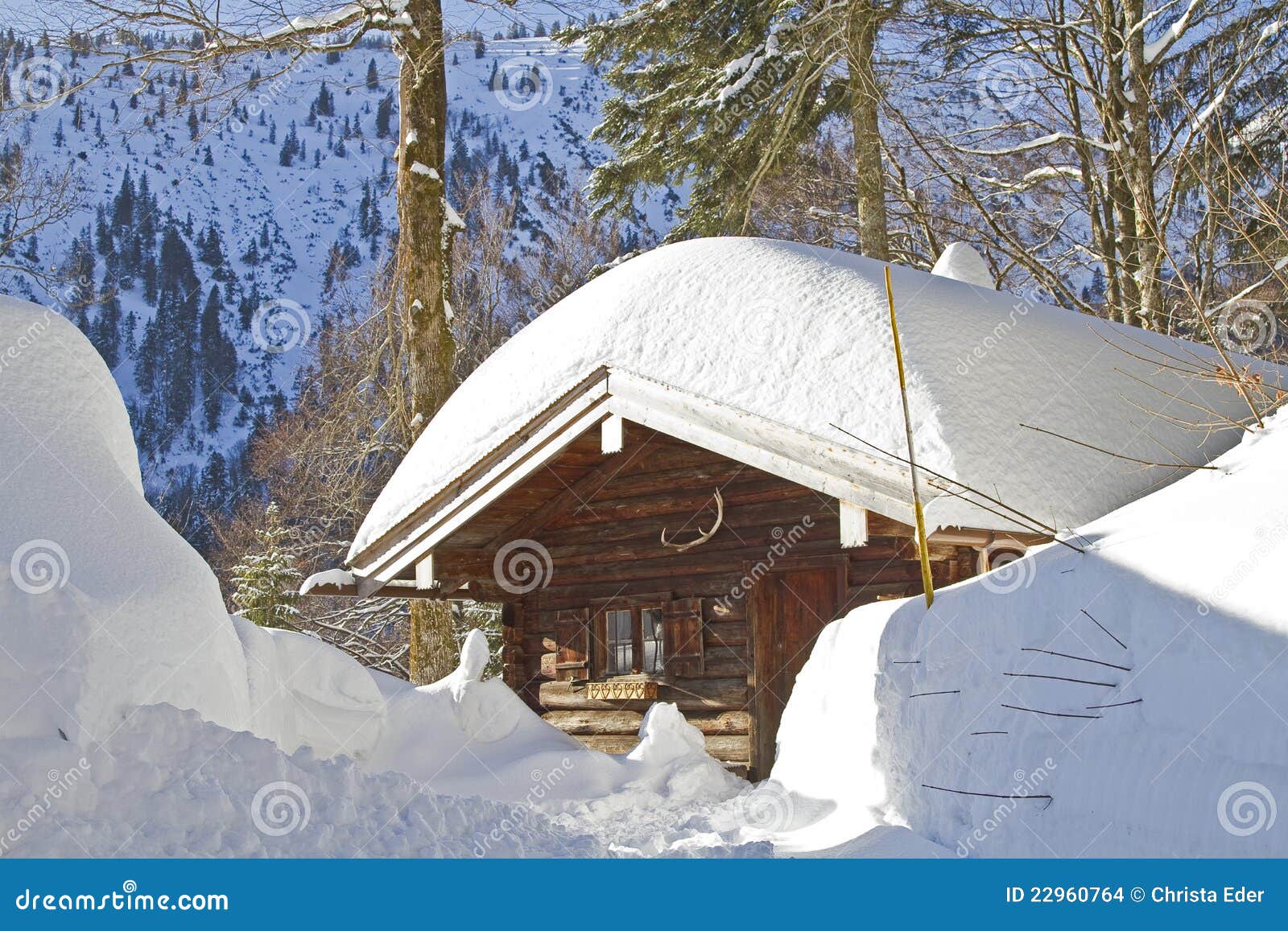 Chalet in winter stock photo. Image of calm, snow, upper - 22960764