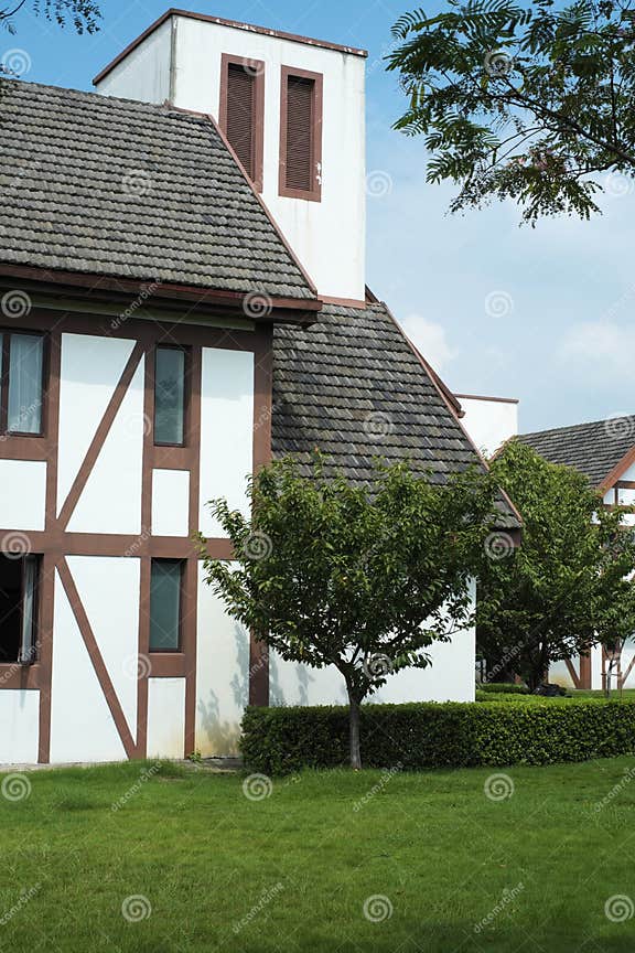 Chalets para el ocio imagen de archivo. Imagen de estilo - 26296829