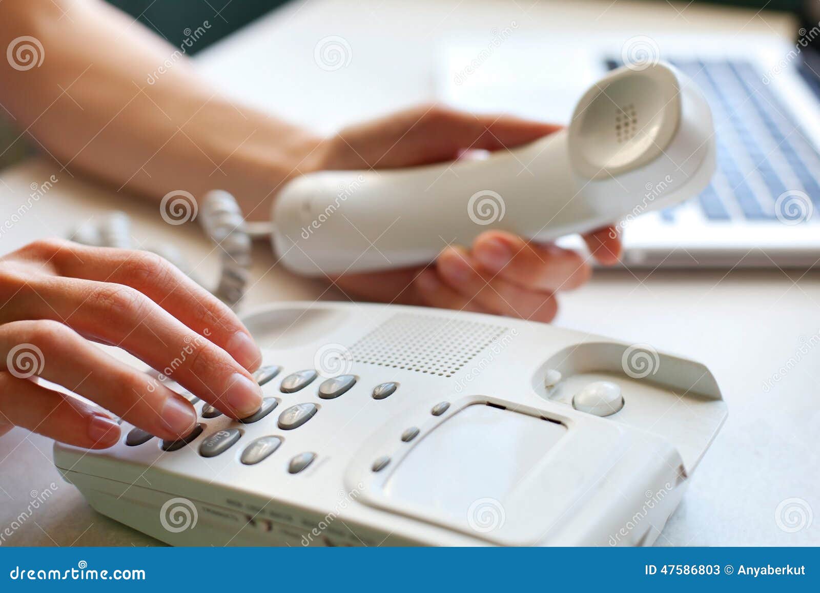 Chamada pelo telefone imagem de stock. Imagem de conceito - 47586803