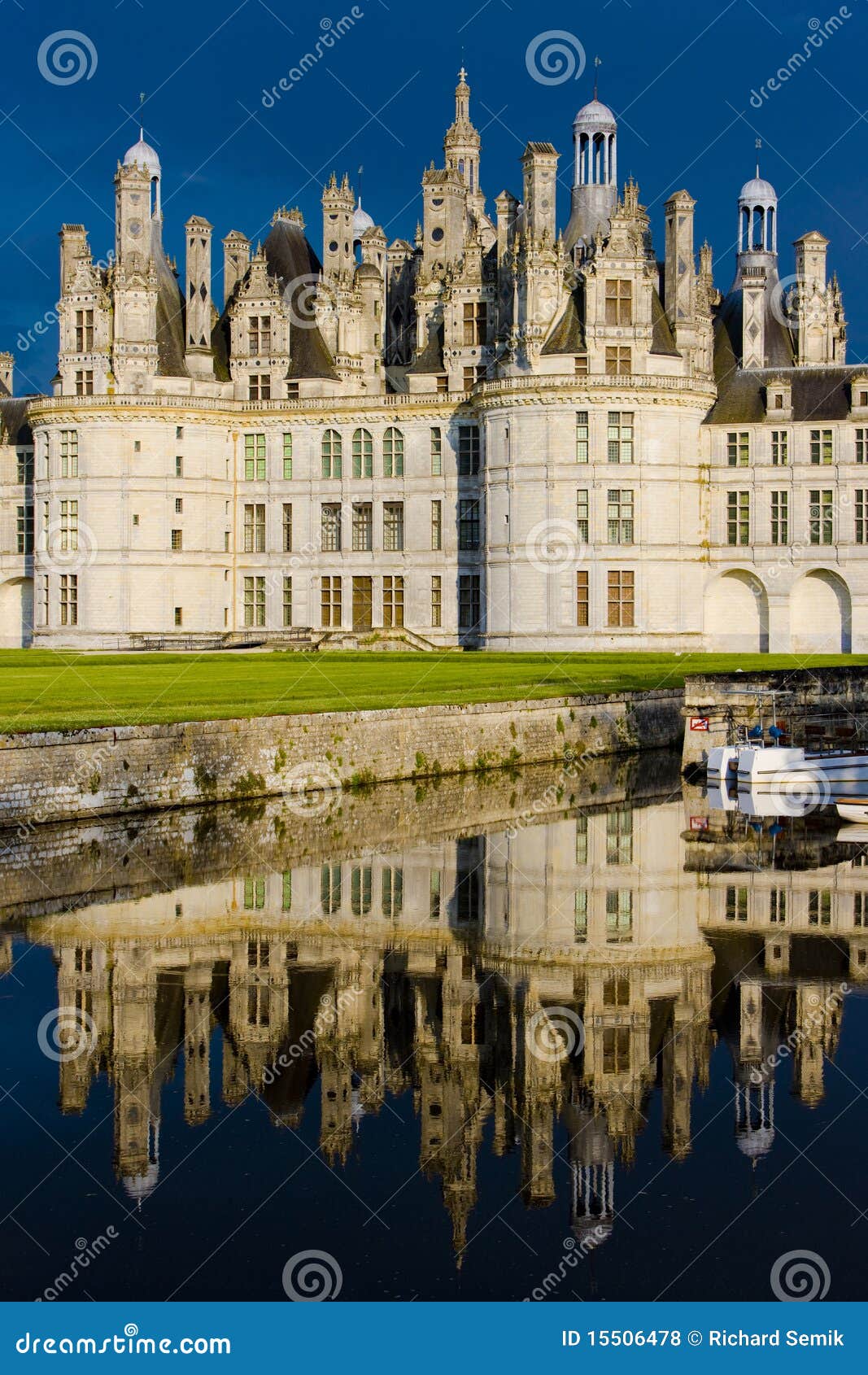 Chambord Castle stock photo. Image of palaces, castle - 15506478
