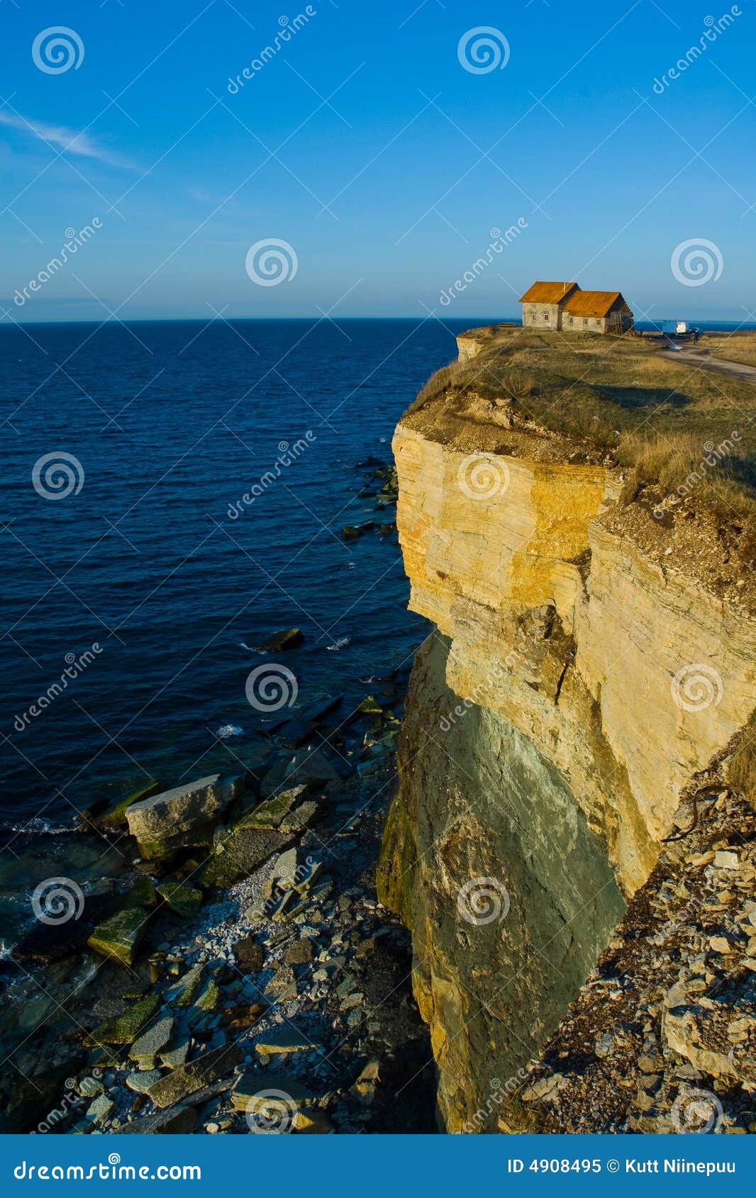 Chambre Sur Le Bord De Falaise Image stock - Image du destination ...