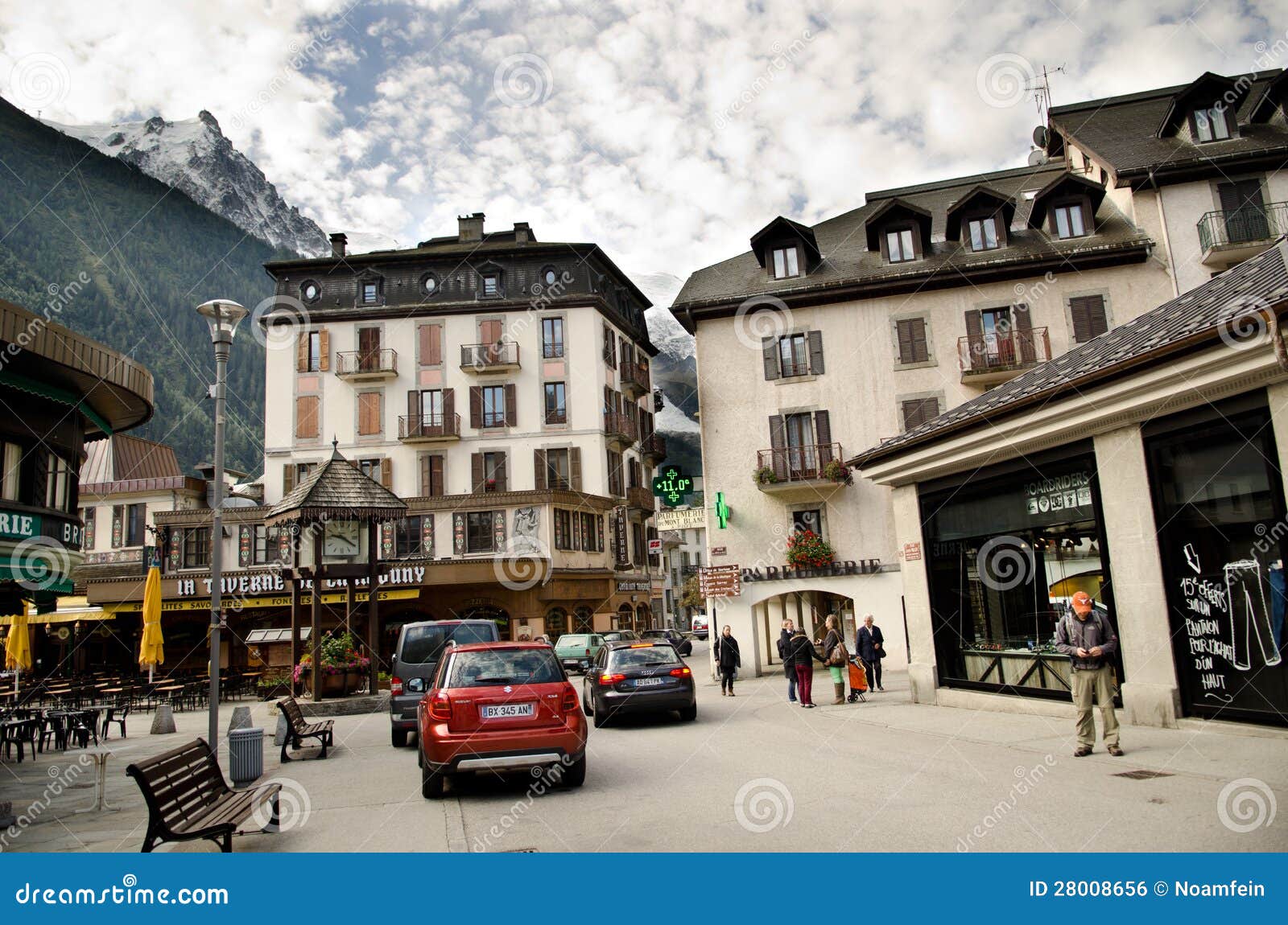 Chamonix, France editorial photo. Image of chamonix, alps - 28008656