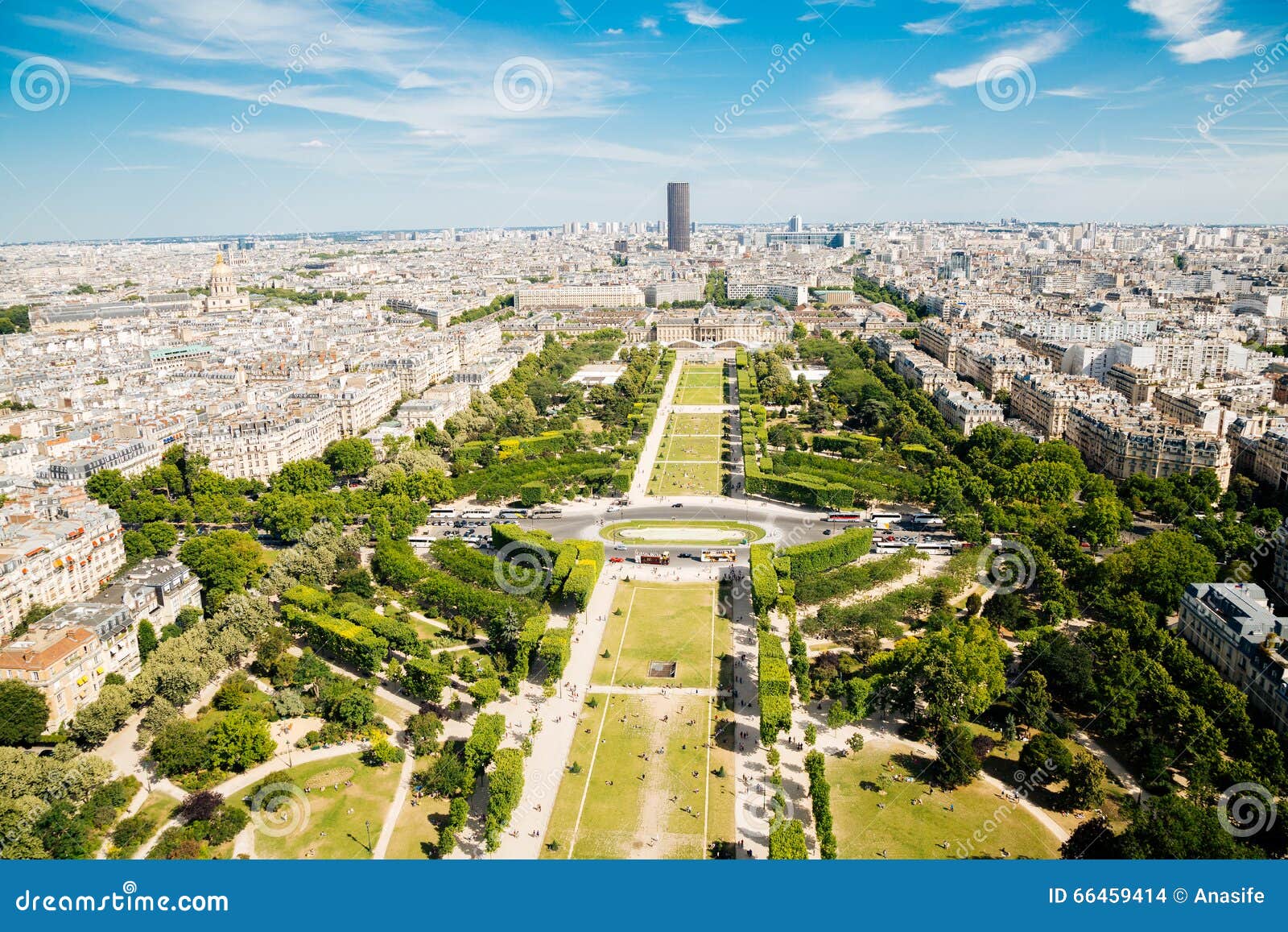 Champ de Mars em Paris foto de stock. Imagem de arquitetura - 66459414