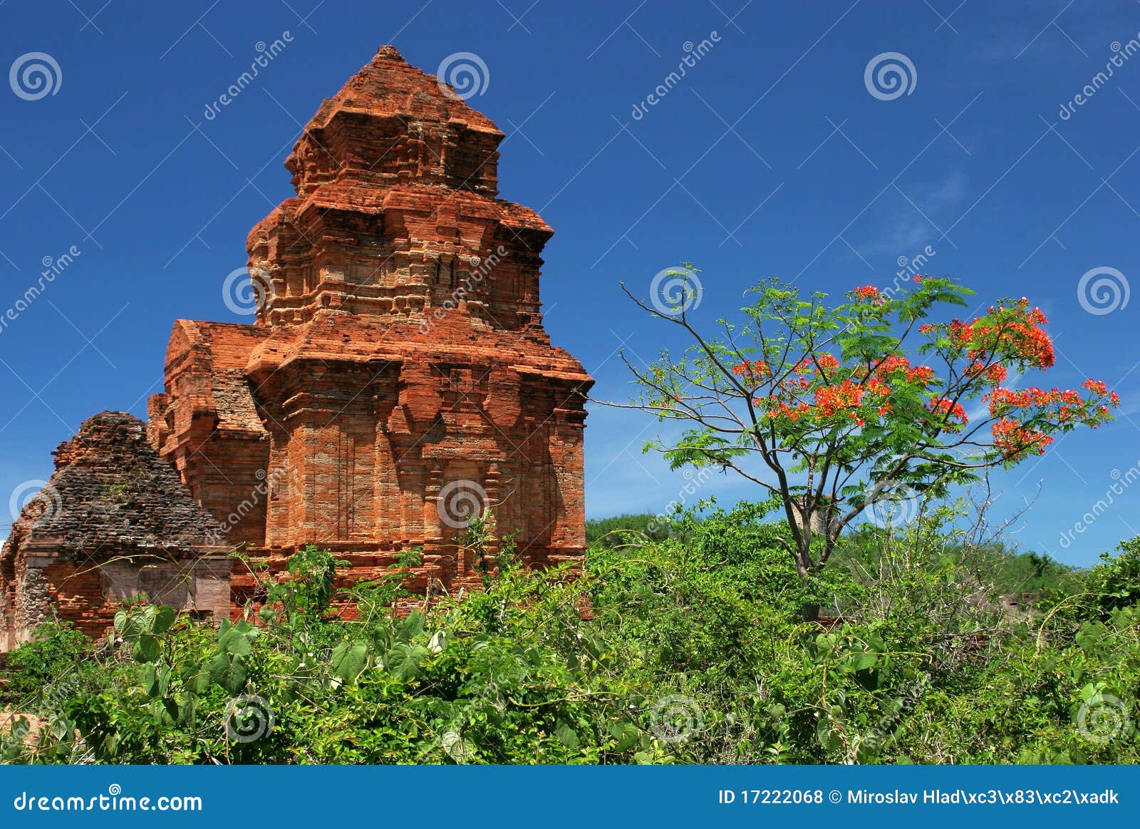 Champa towers stock photo. Image of archeology, southeast - 17222068
