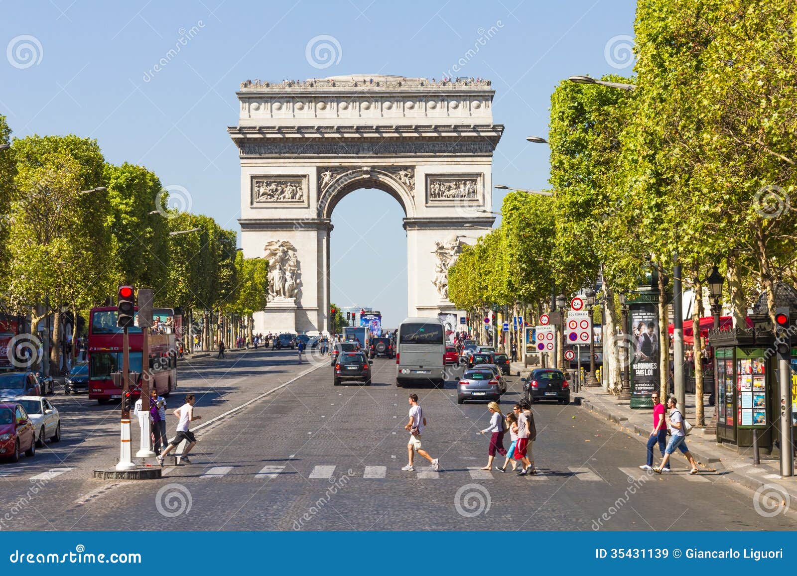 Champs-Élysées, Parijs redactionele stock afbeelding. Image of ...