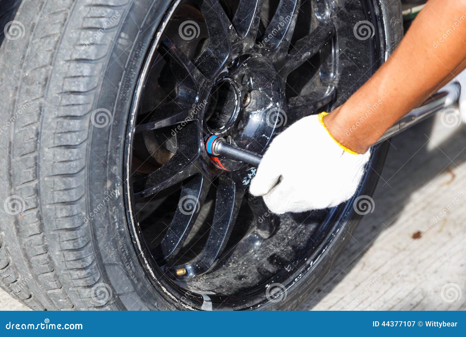 Change wheel racing car stock image. Image of maintenance - 44377107