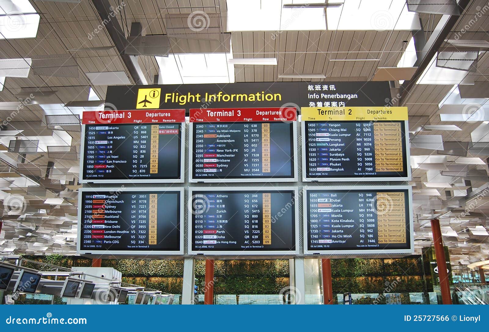 Changi Airport Hall Display Screen Editorial Photo - Image of tropical ...